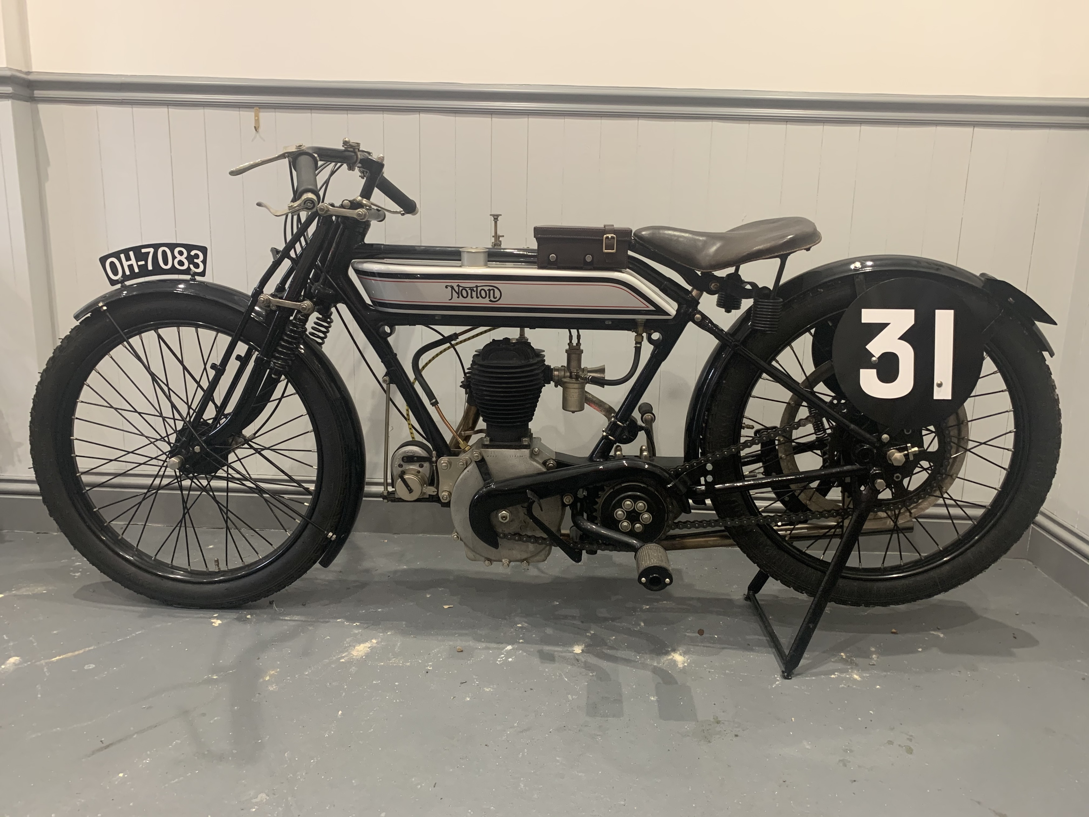 Lot 132 - 1921 Norton Model 16H 490cc Racing