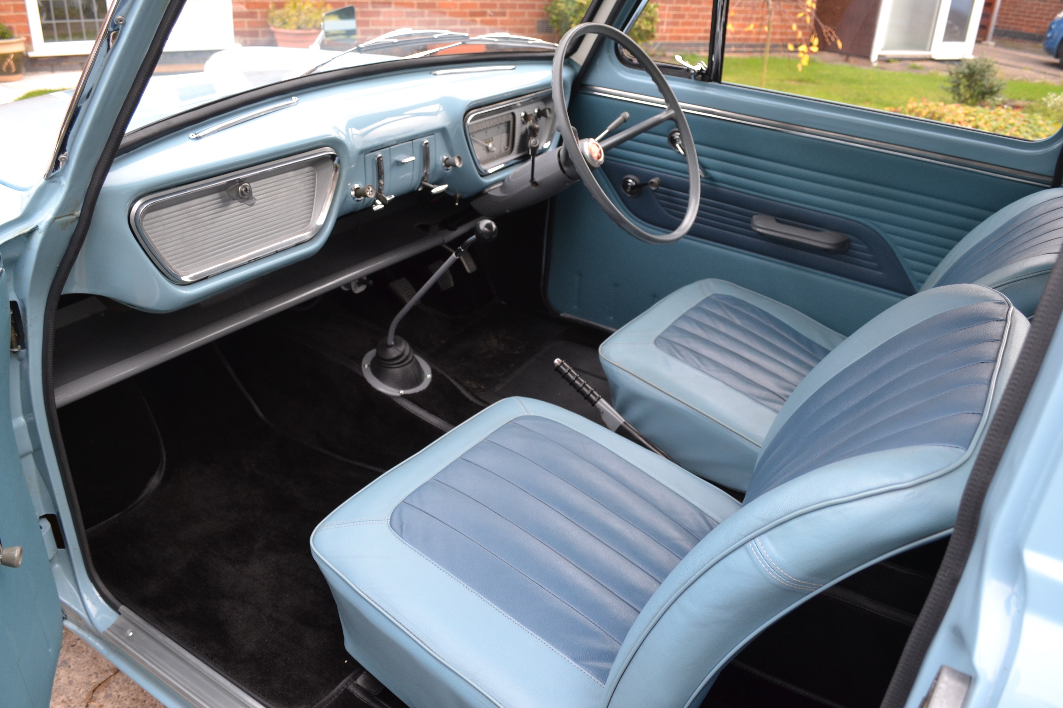 Lot 371 - 1960 Ford Anglia 105E Deluxe