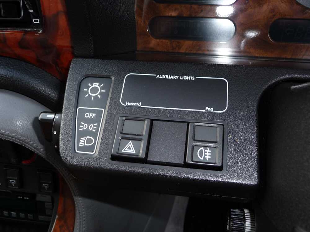 Lot 13 - 1987 Daimler 3.6 Saloon