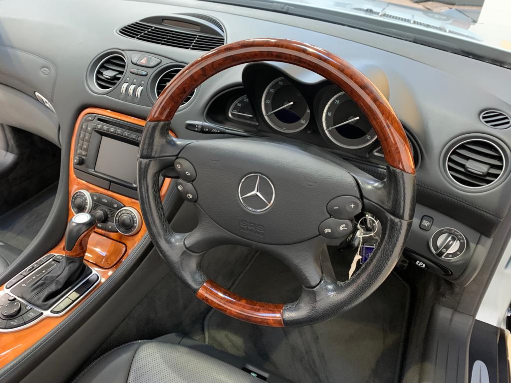 Lot 36 - 2003 Mercedes-Benz SL600