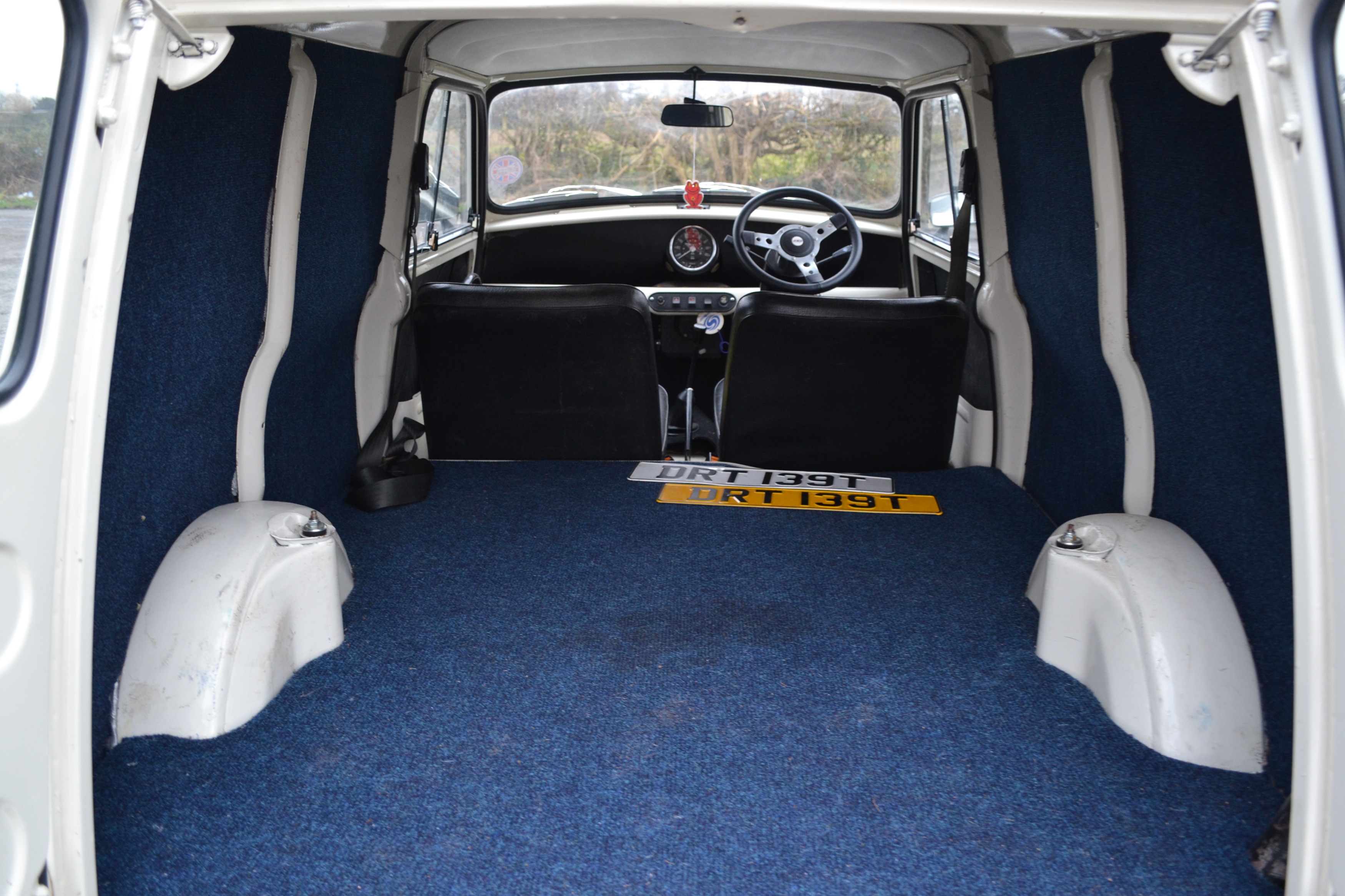 Lot 37 - 1979 Austin Morris Mini Van