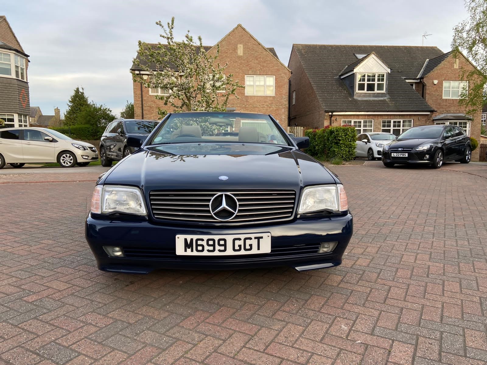 Lot 47 - 1995 Mercedes-Benz 320 SL