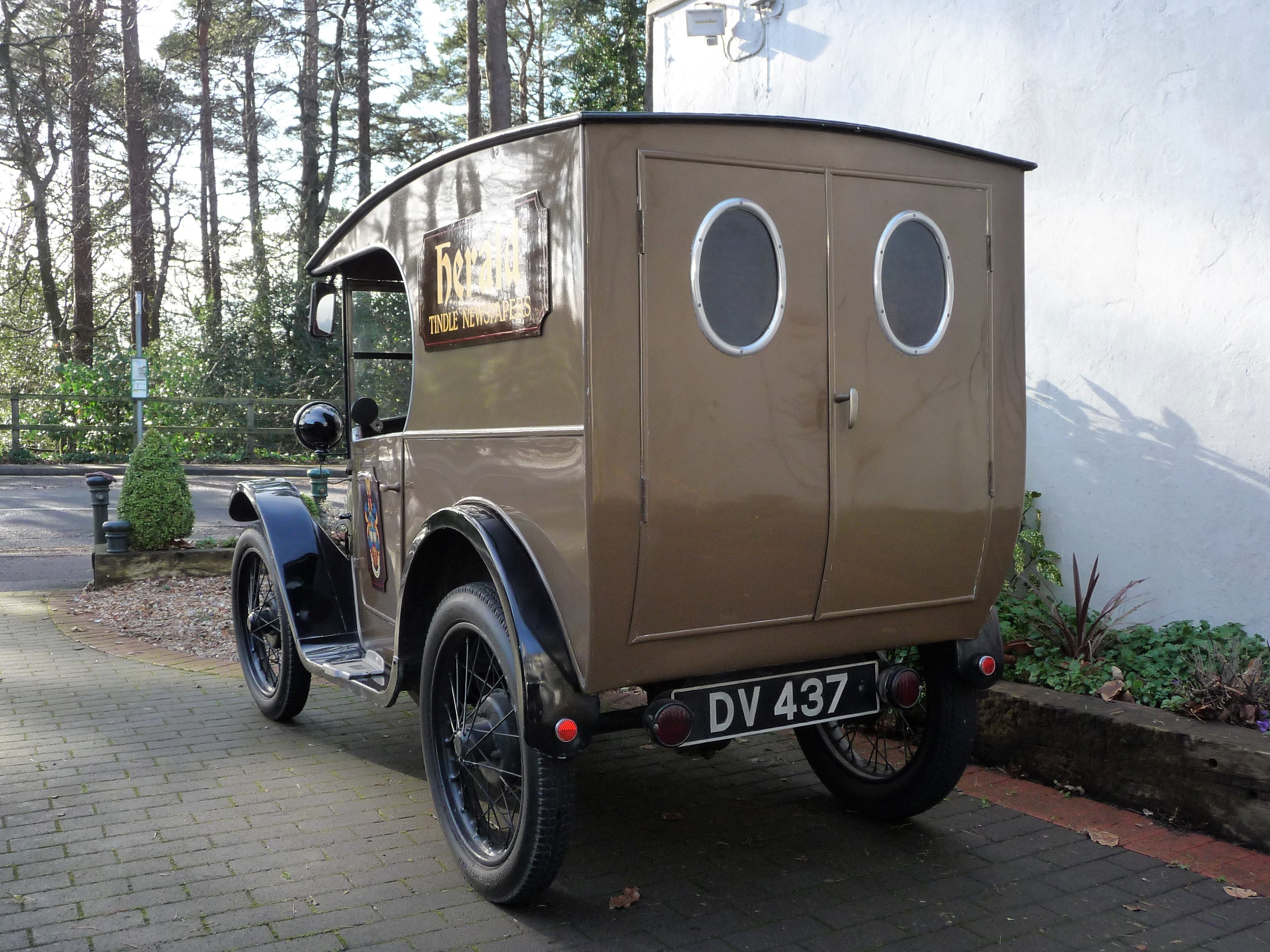 Lot 124 - 1929 Austin Seven Van