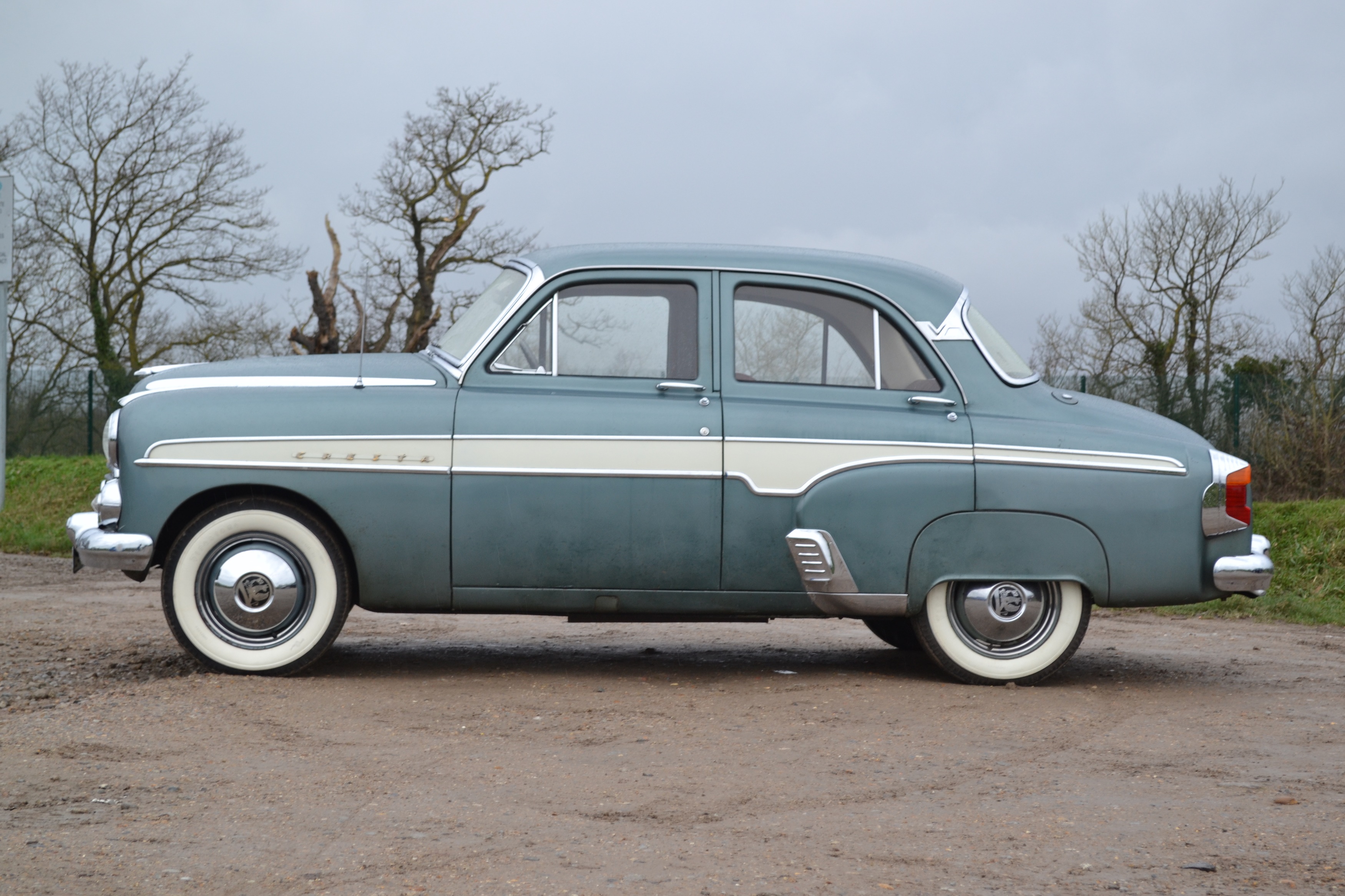Lot 78 - 1957 Vauxhall Cresta E