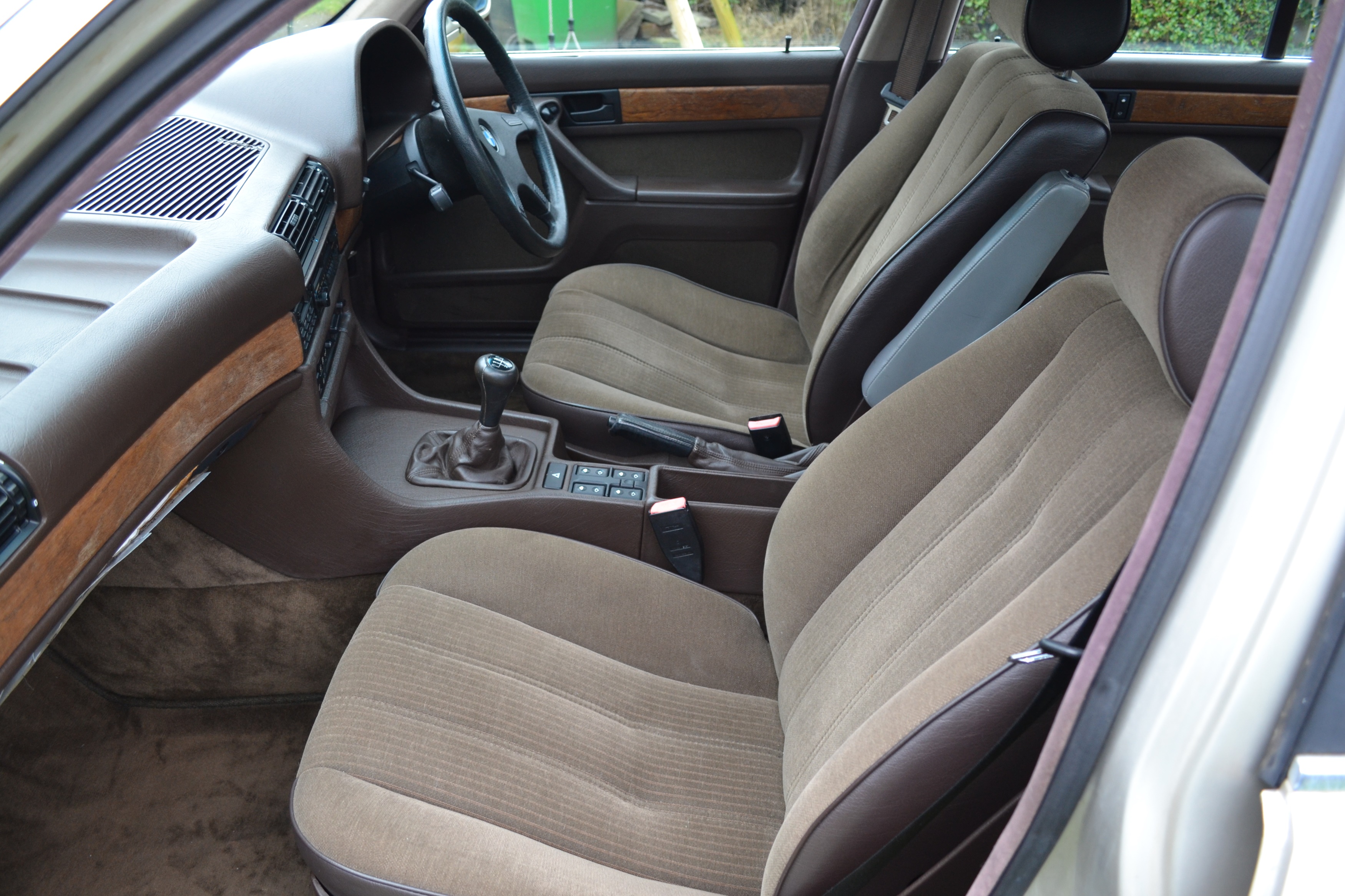 Lot 281 - 1987 BMW 730i