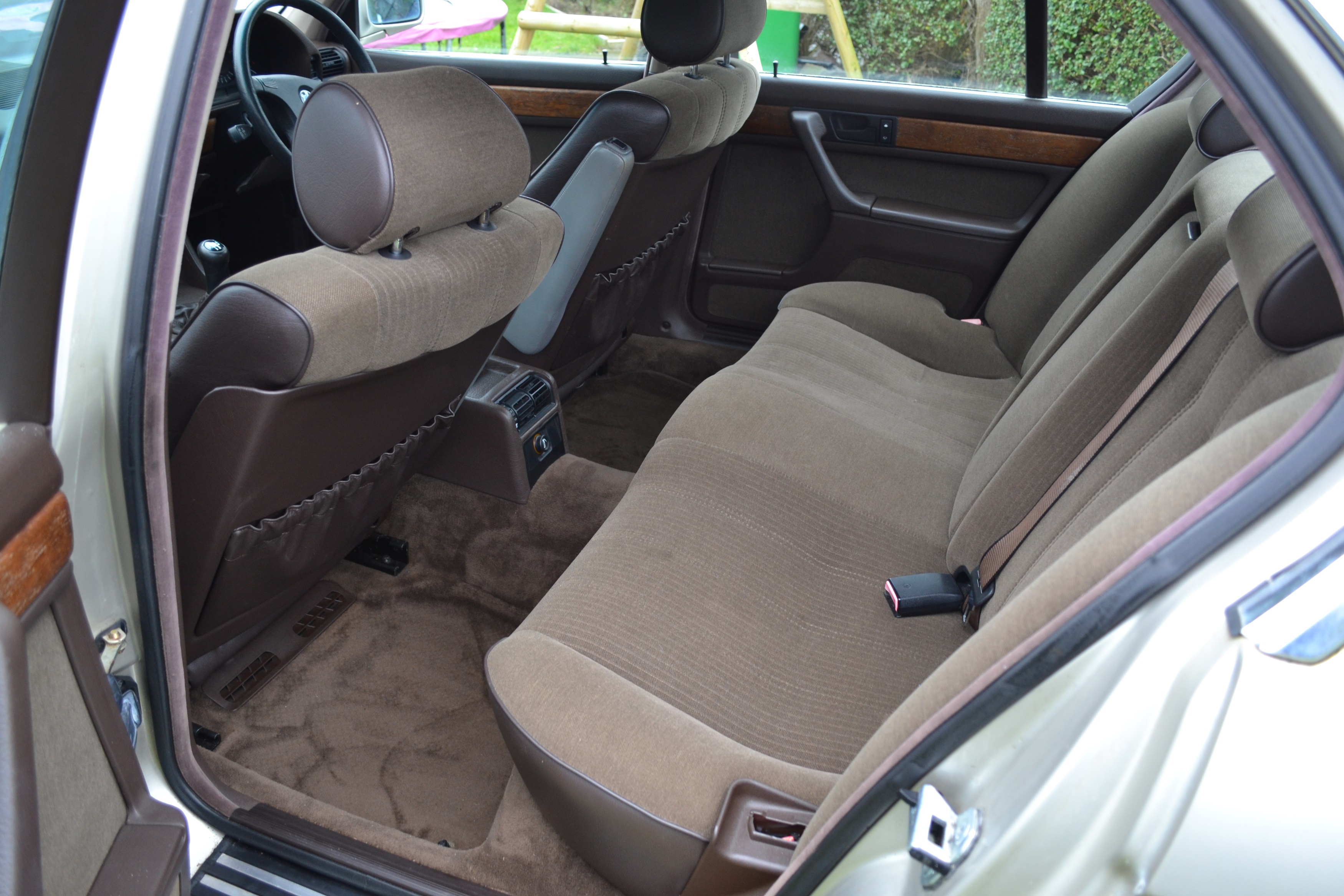 Lot 281 - 1987 BMW 730i