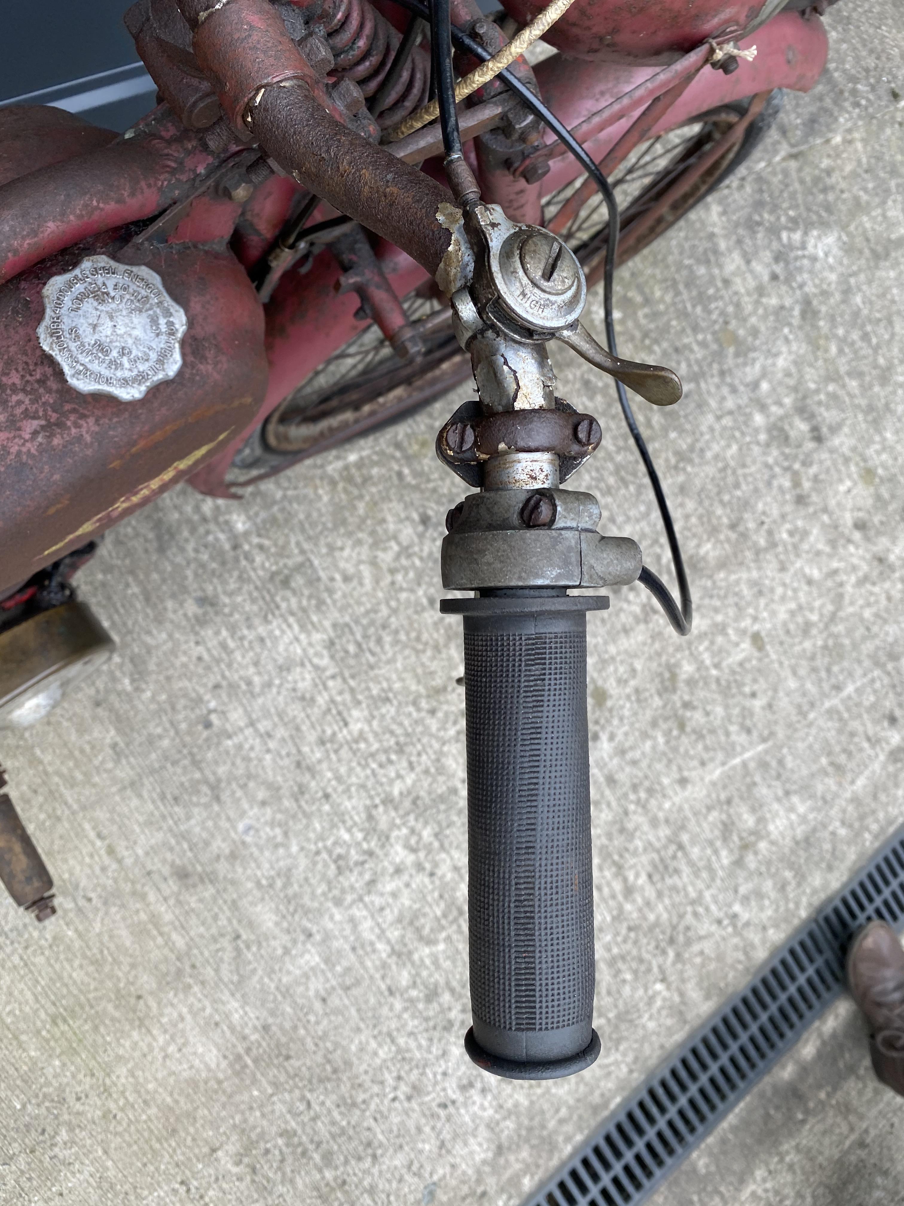 Lot 139 - 1953 James Comet Deluxe