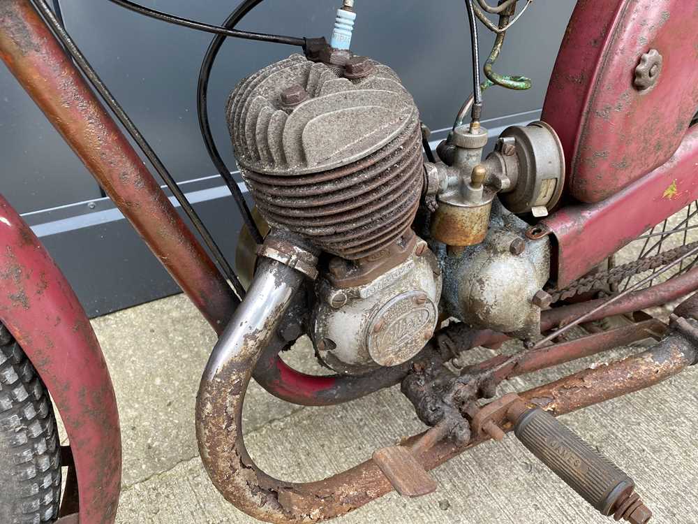 Lot 139 - 1953 James Comet Deluxe