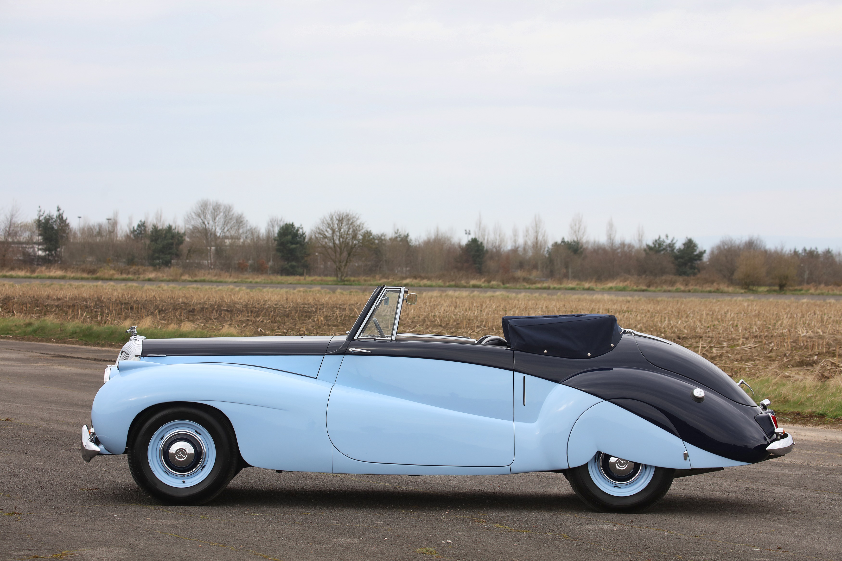 Lot 76 - 1952 Daimler DB18 Special Sports Drophead