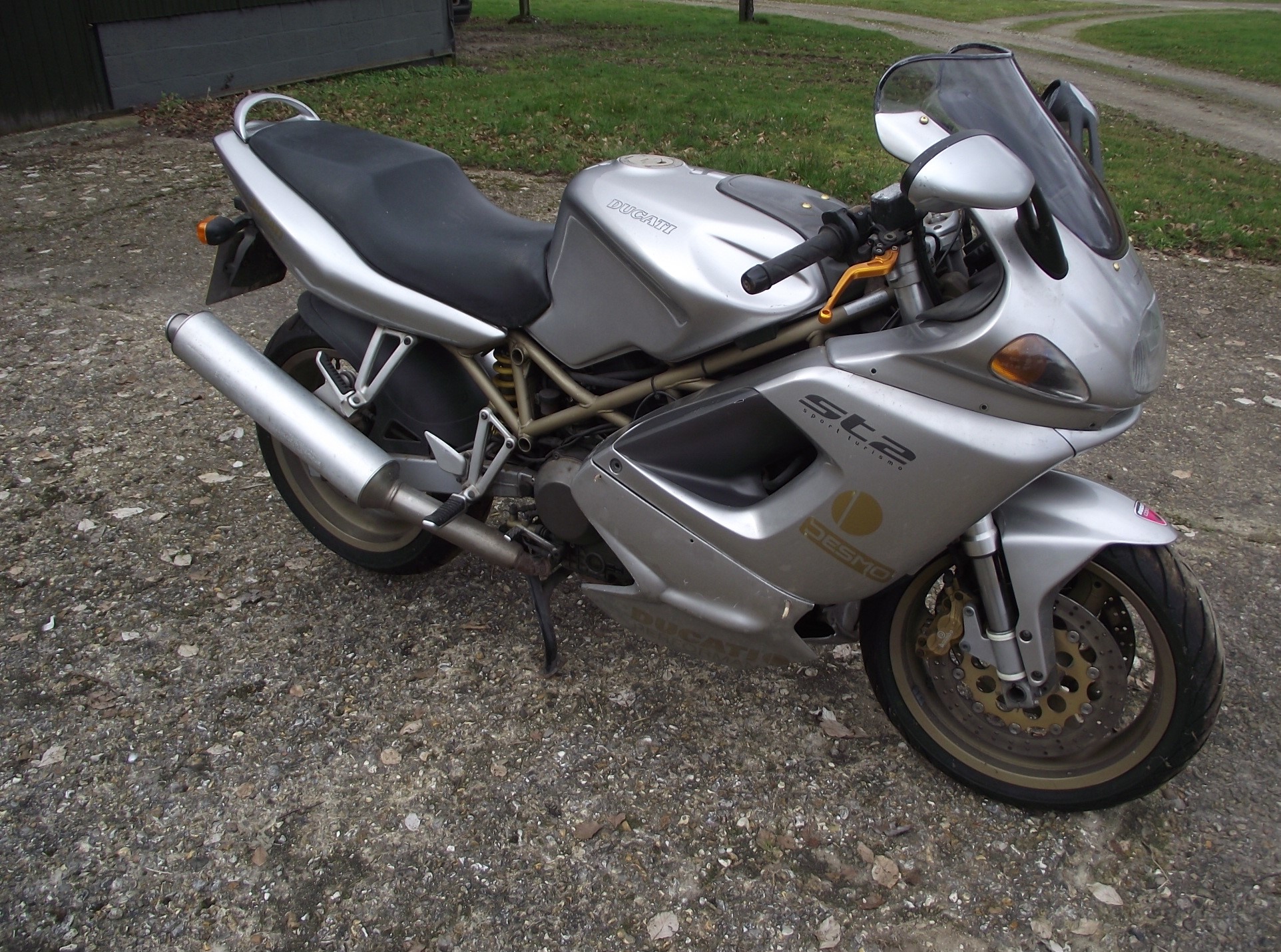 Lot 136 - 1998 Ducati ST2