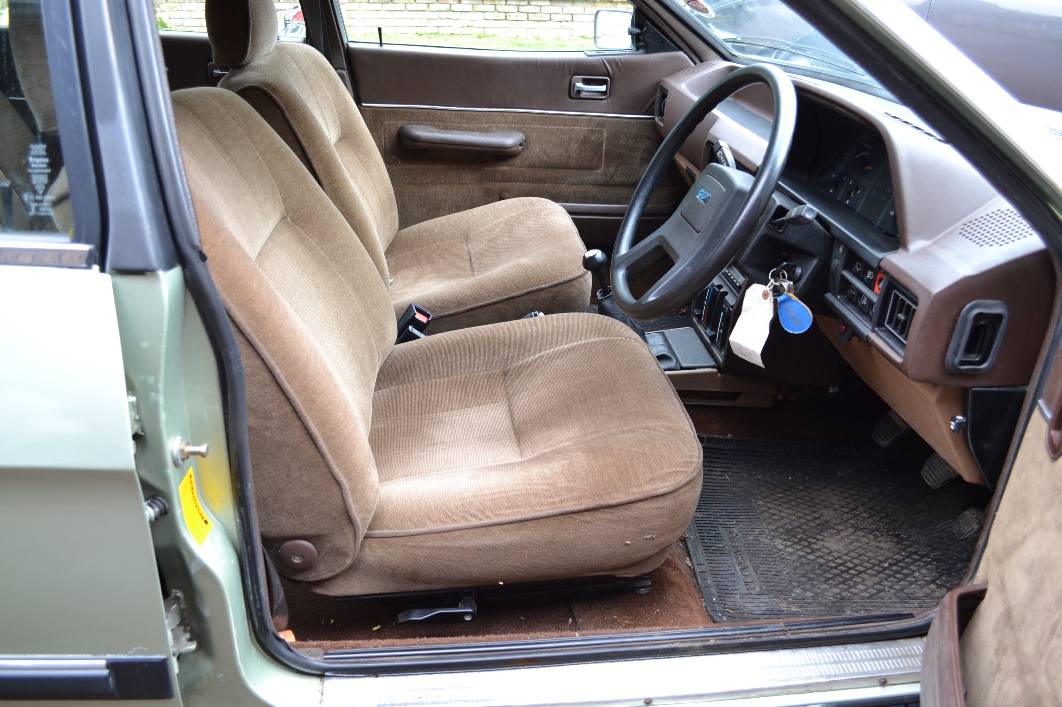 Lot 263 - 1984 Austin Ambassador 2.0 HLS