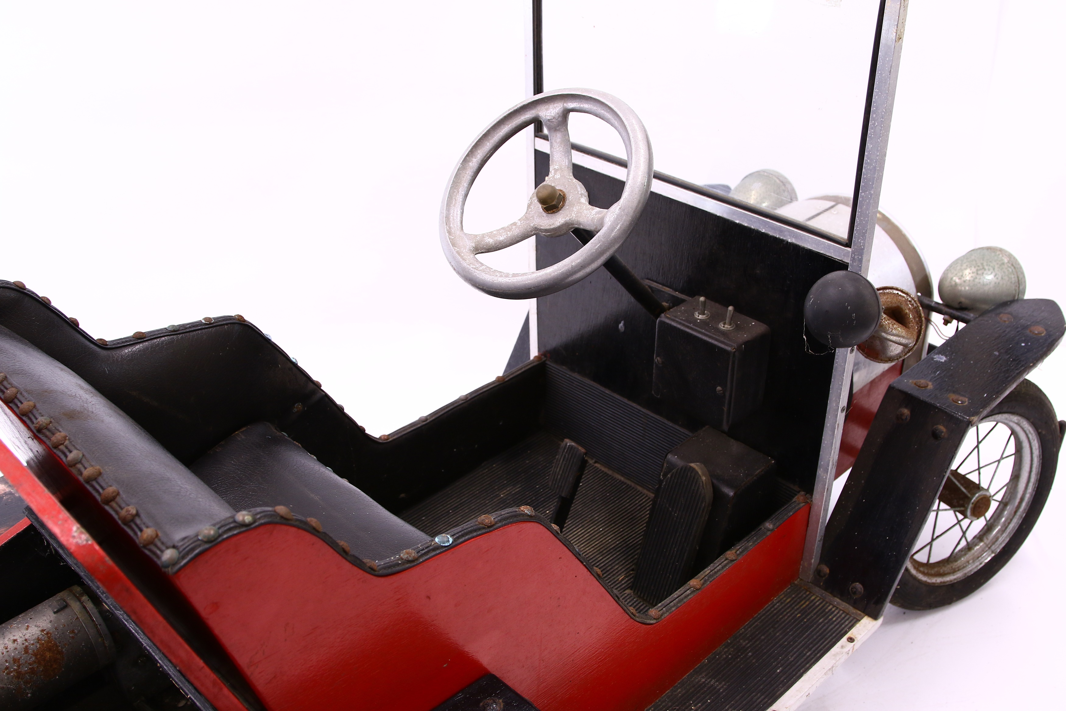 Lot 95 - A Makeshift Childs Electric Car - 'The