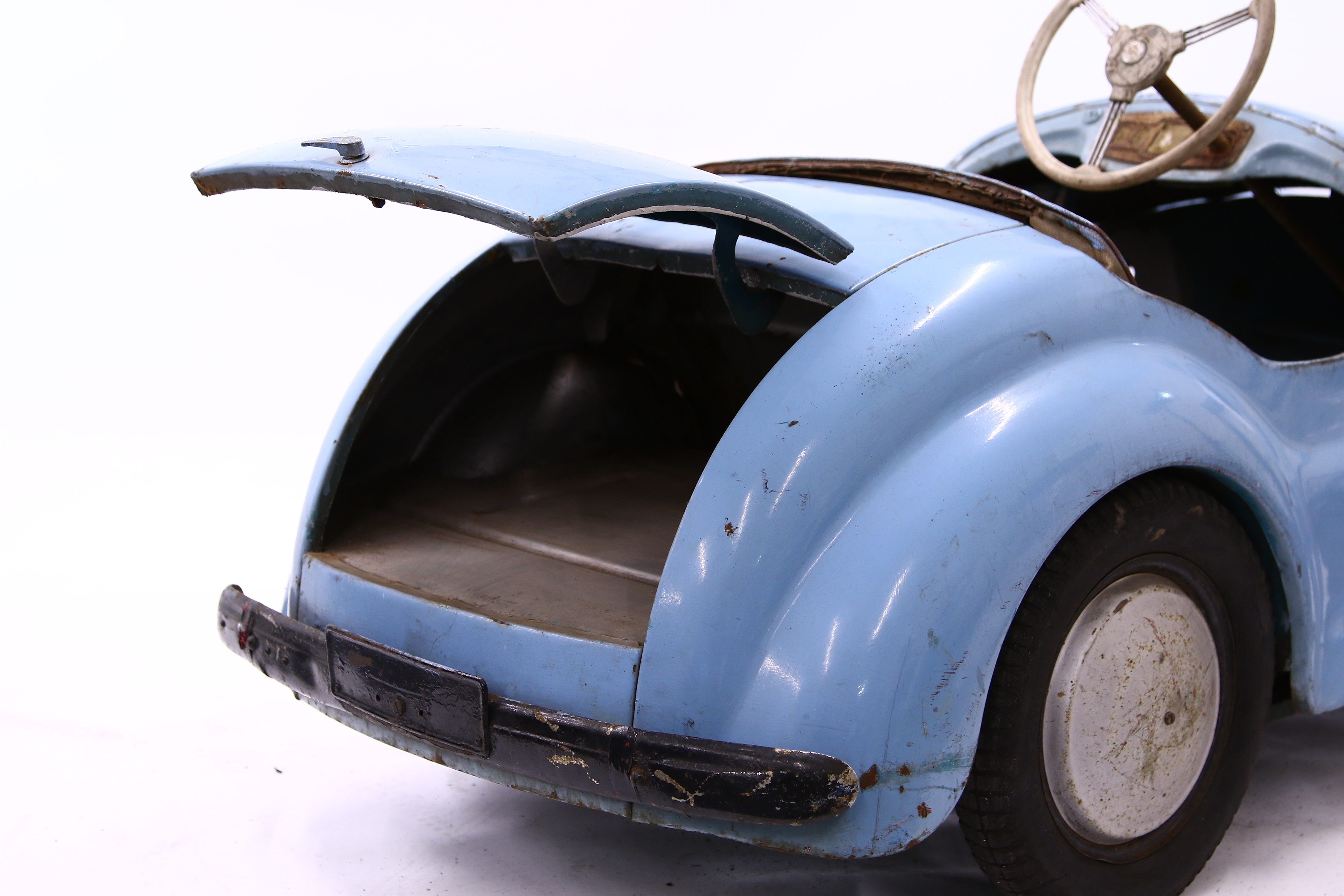 Lot 96 - Austin J40 Pedal Car