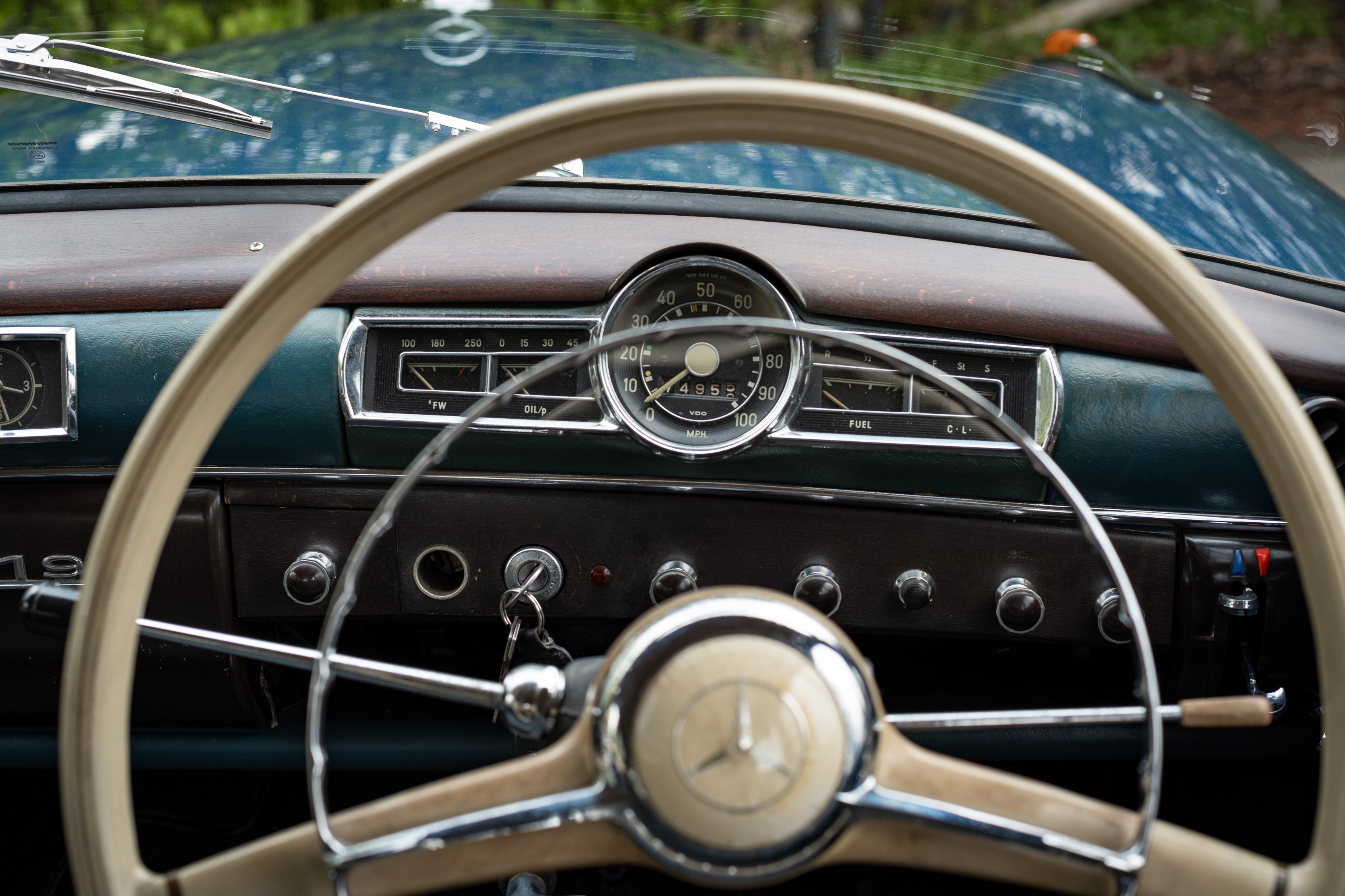 Lot 106 - 1959 Mercedes 219 Ponton