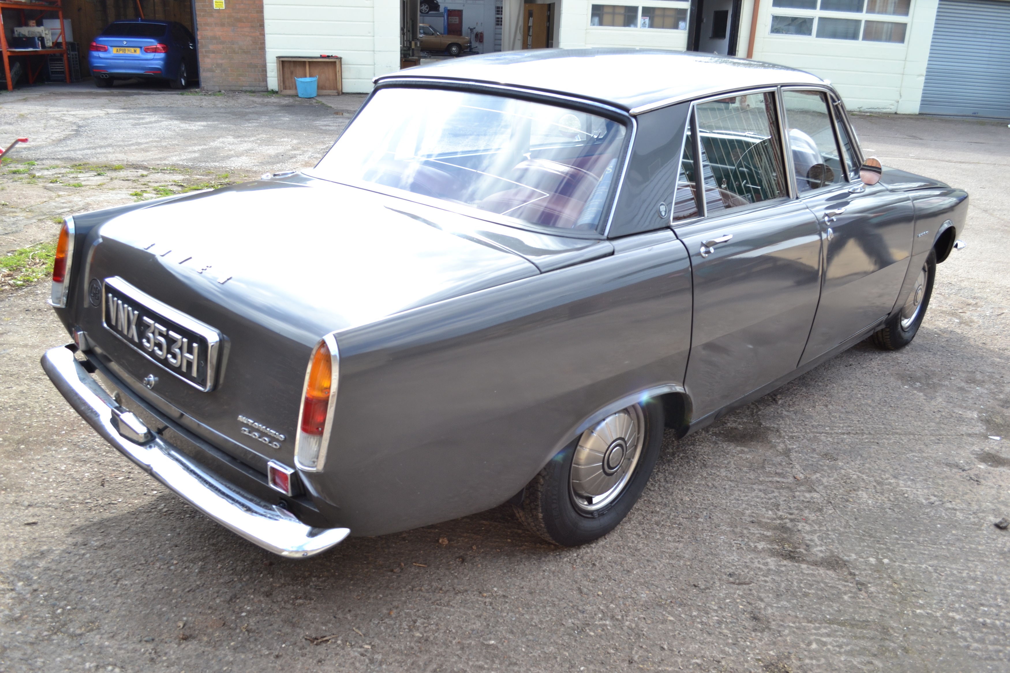 Lot 305 - 1969 Rover P6 2000