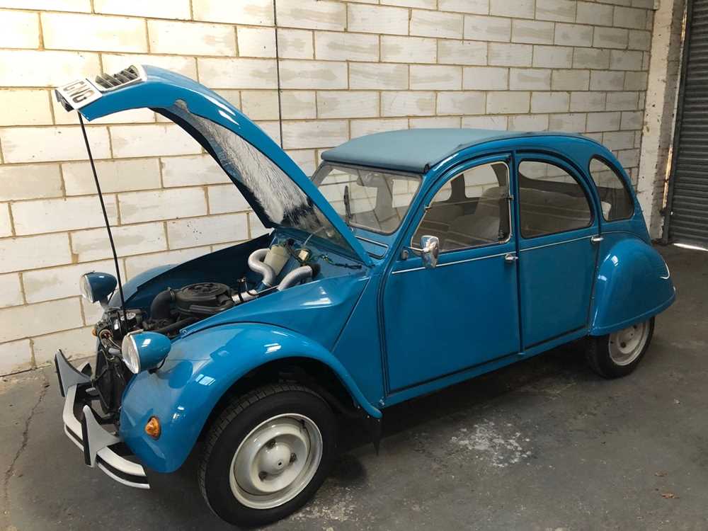 Lot 322 - 1985 Citroen 2CV Special