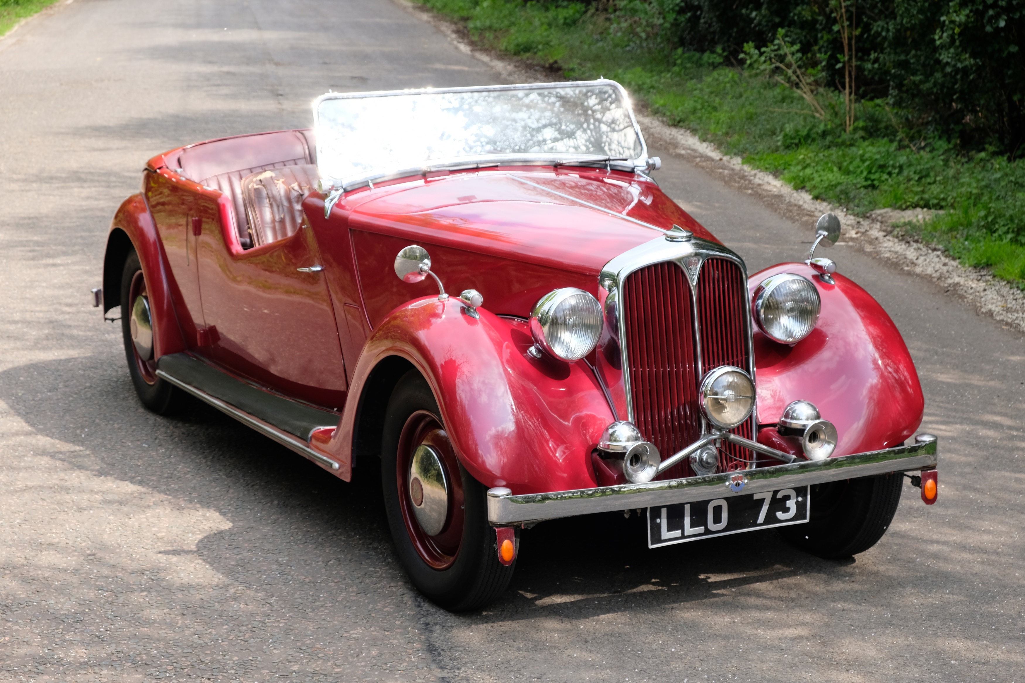 Lot 6 - 1947 Rover 12 P2 Sports Tourer