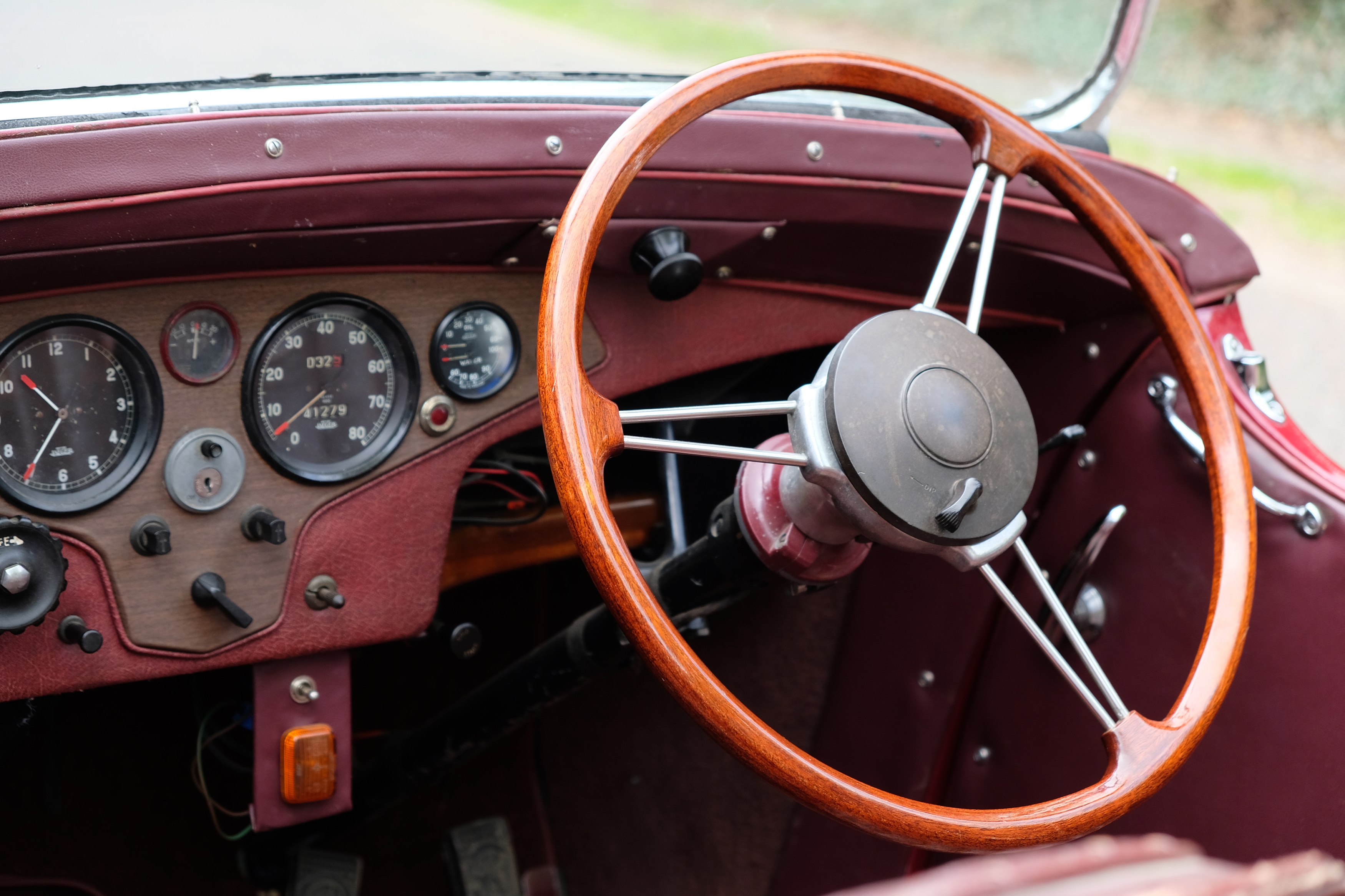 Lot 6 - 1947 Rover 12 P2 Sports Tourer