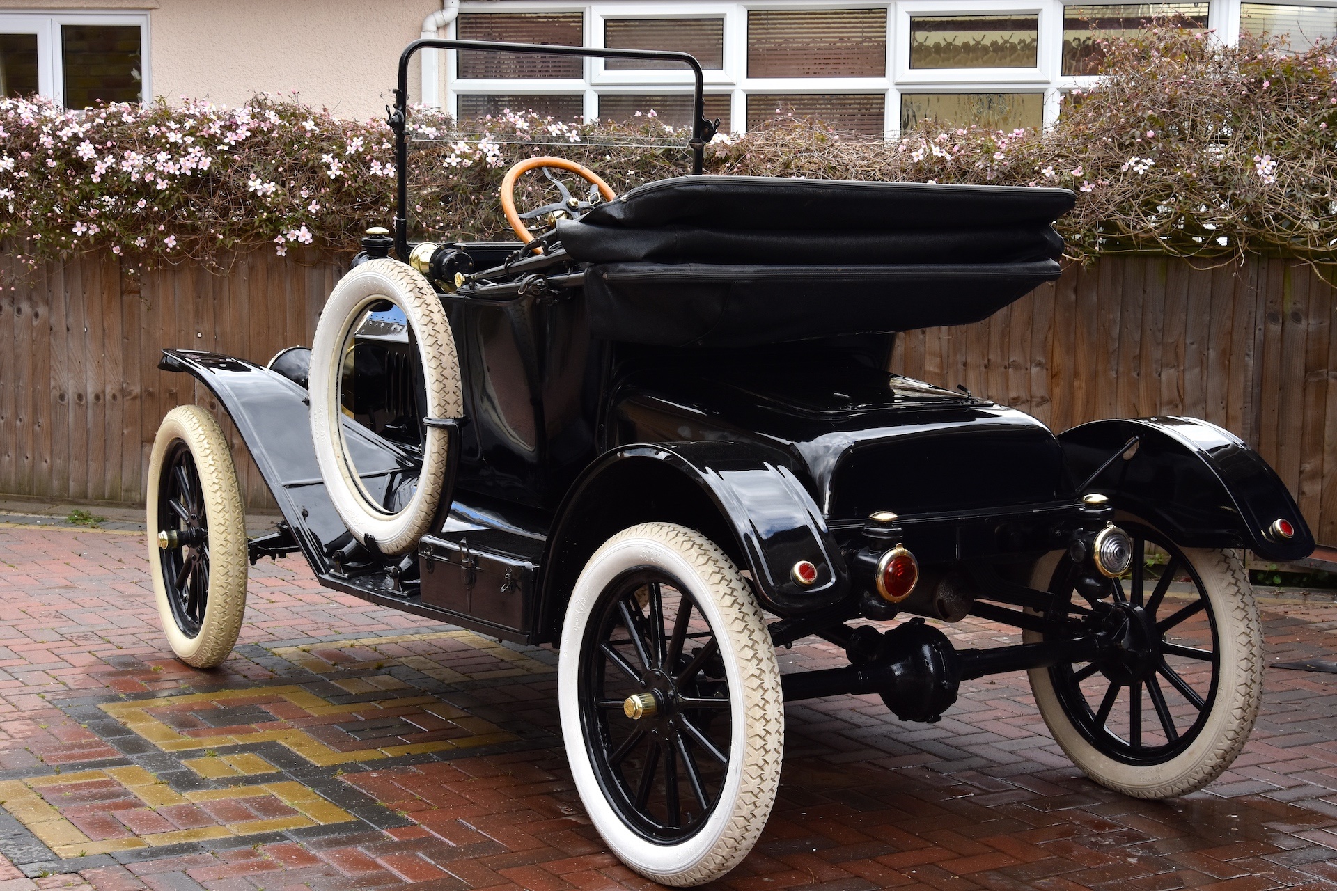 Lot 102 - 1915 Ford Model T Runabout