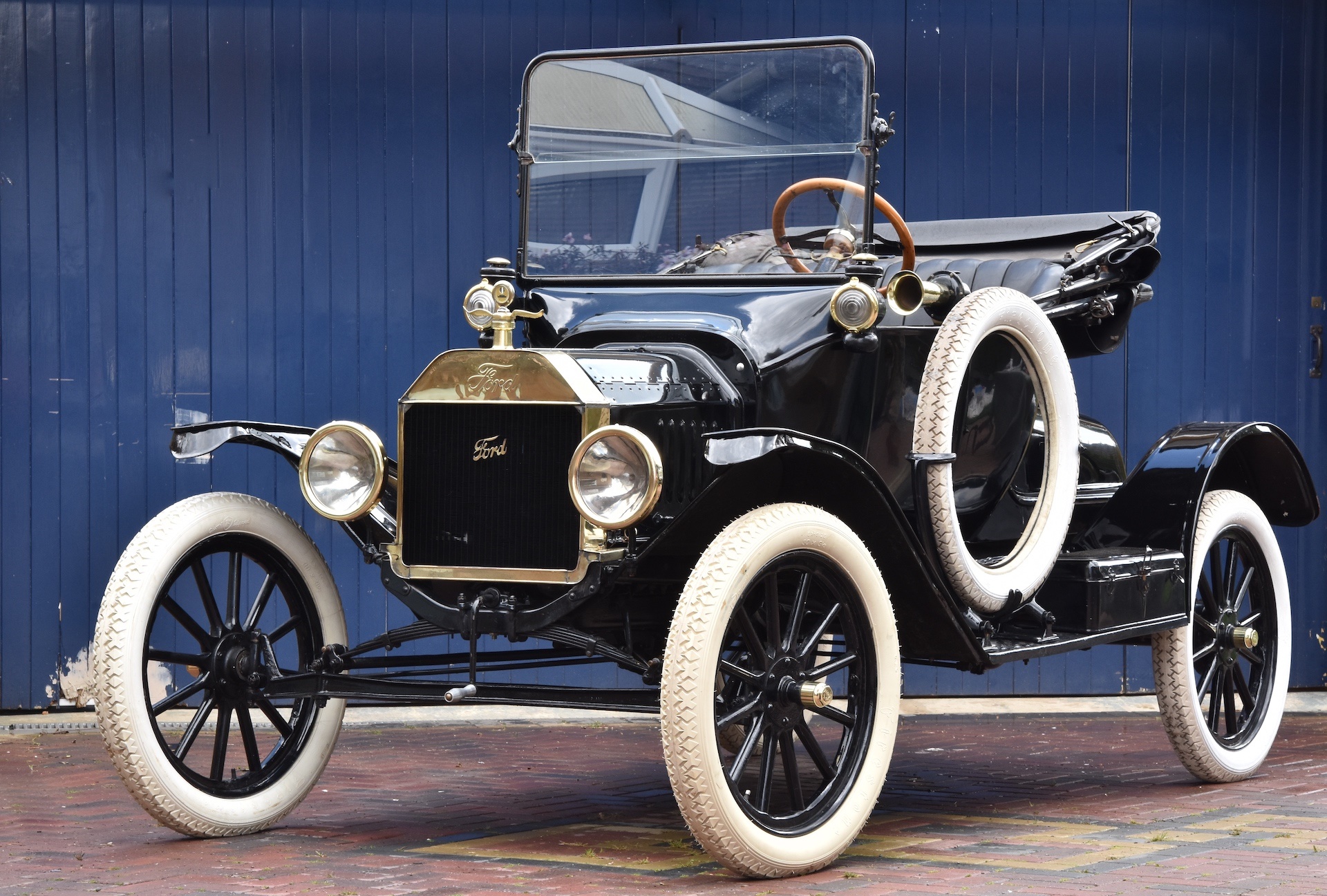 Lot 102 - 1915 Ford Model T Runabout