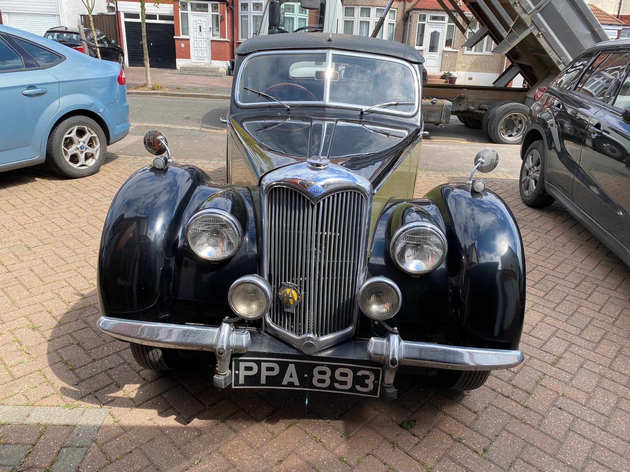 Lot 123 - 1951 Riley RMB Saloon