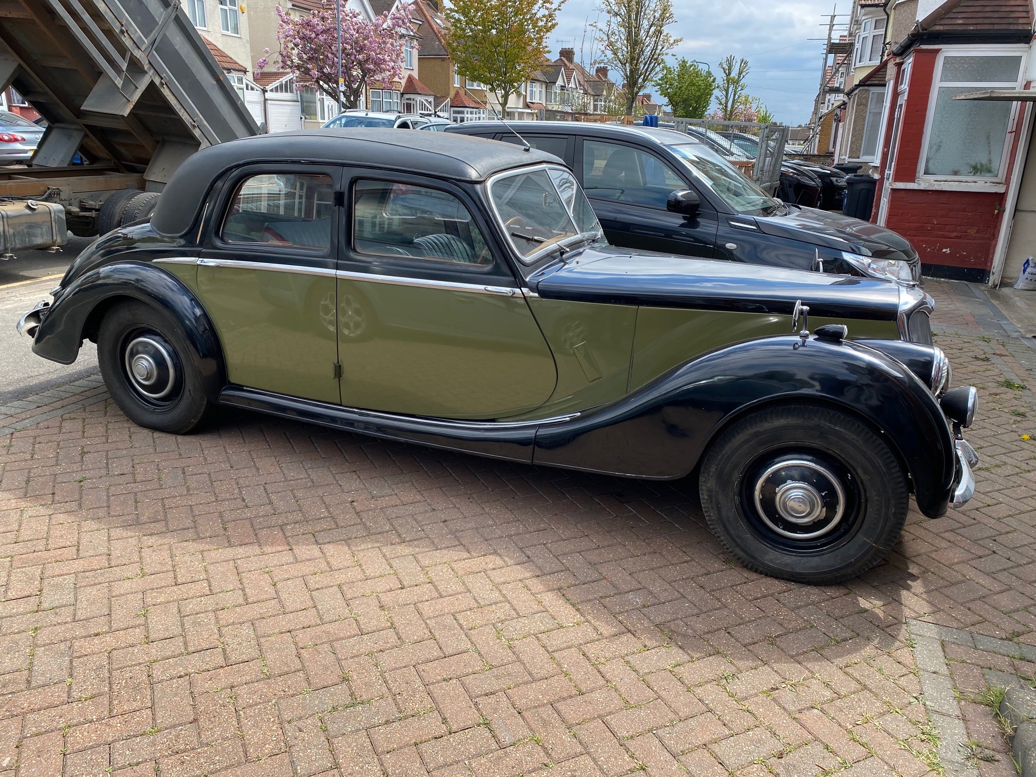 Lot 123 - 1951 Riley RMB Saloon