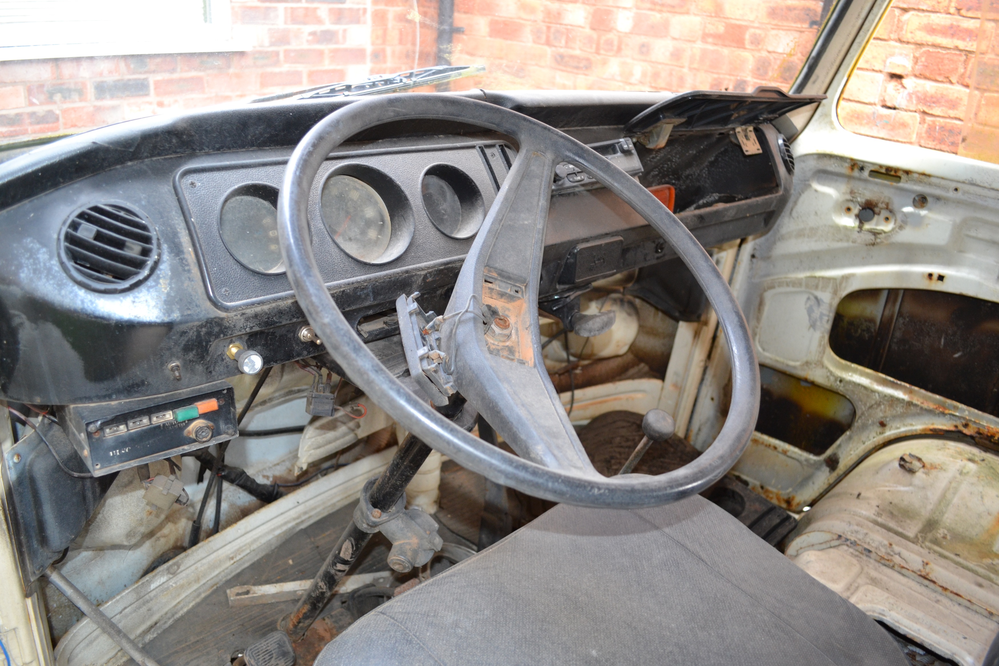 Lot 332 - 1973 Volkswagen Type 2 (T2) 'Day Bus'