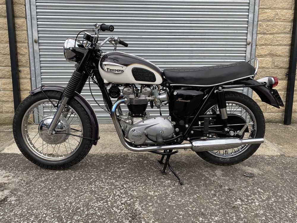 Lot 14 - 1967 Triumph Bonneville T120