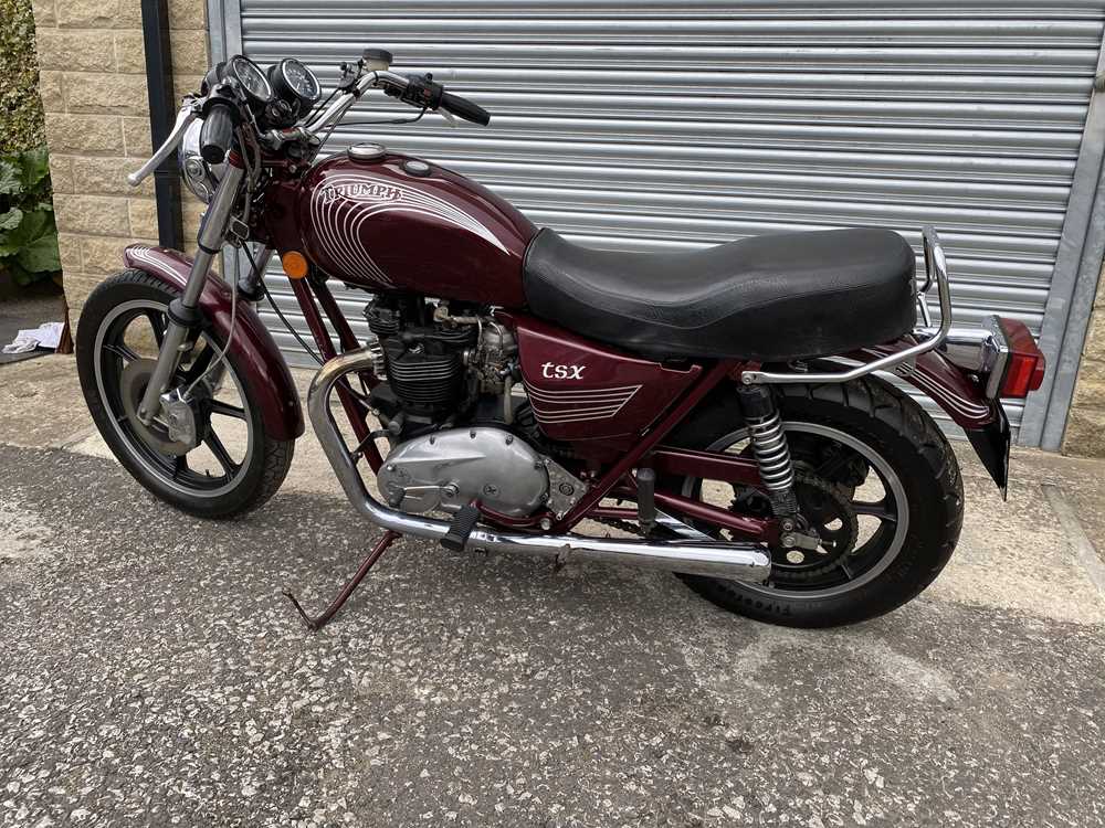 Lot 4 - 1982 Triumph TSX