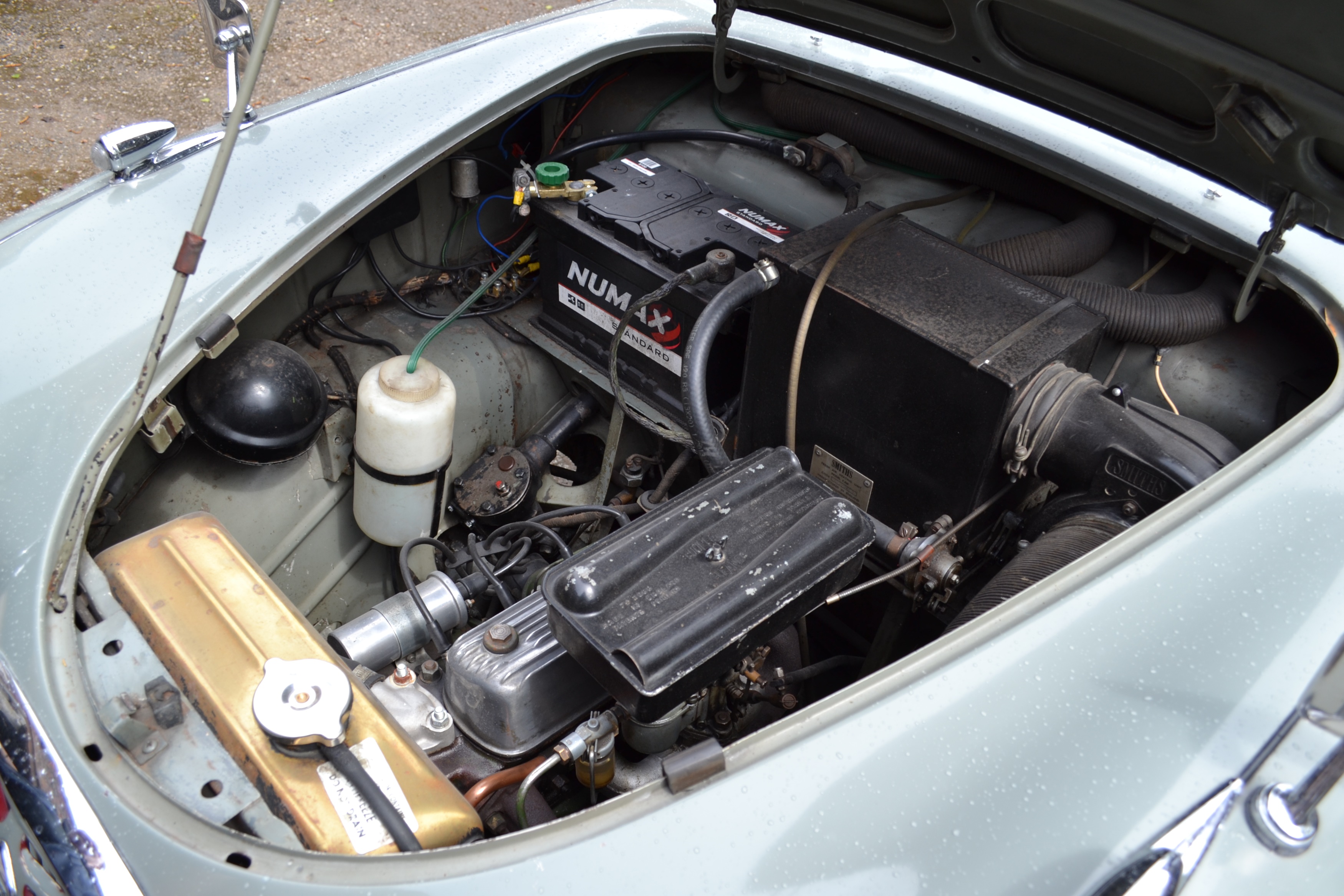 Lot 352 - 1957 Austin A35 Saloon