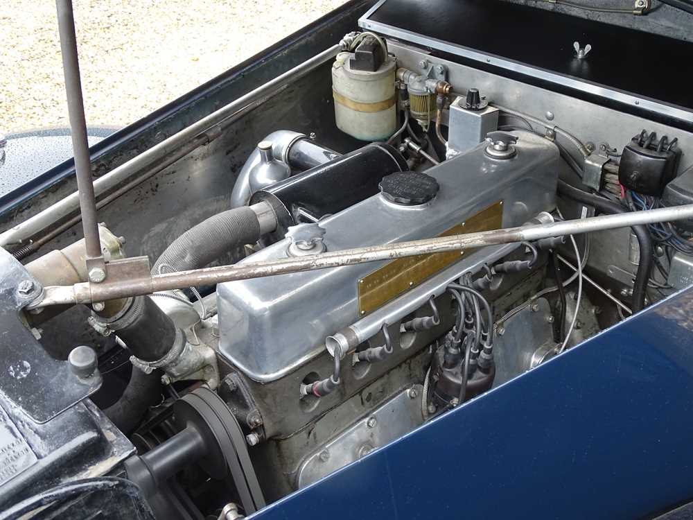 Lot 99 - 1940 Daimler EL24 Limousine