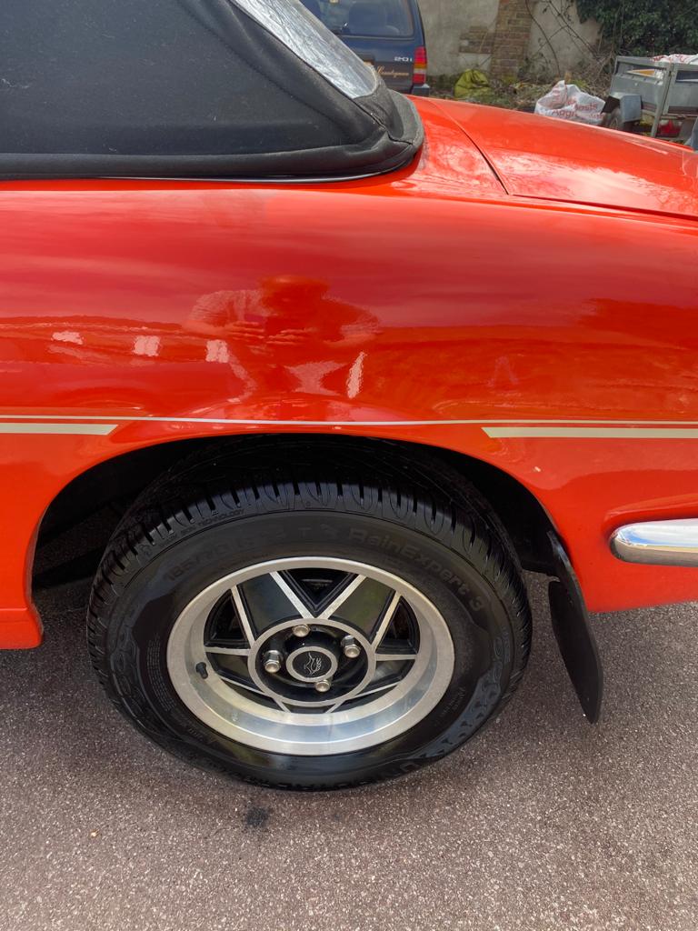 Lot 10 - 1977 Triumph Stag