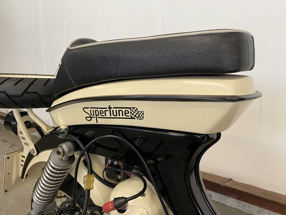 Lot 89 - 1971 Lambretta Vega Supertune Scooter