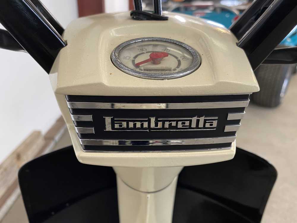 Lot 89 - 1971 Lambretta Vega Supertune Scooter