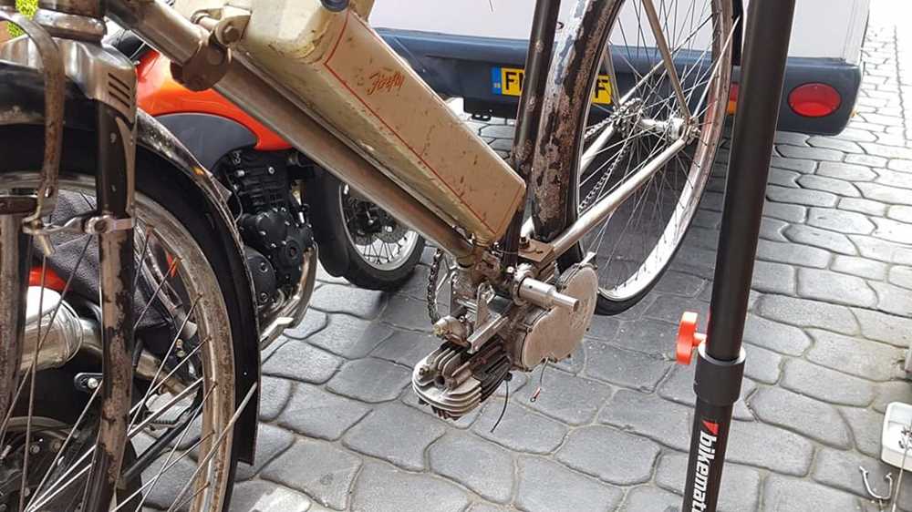 Lot 148 - 1954 Vincent Firefly