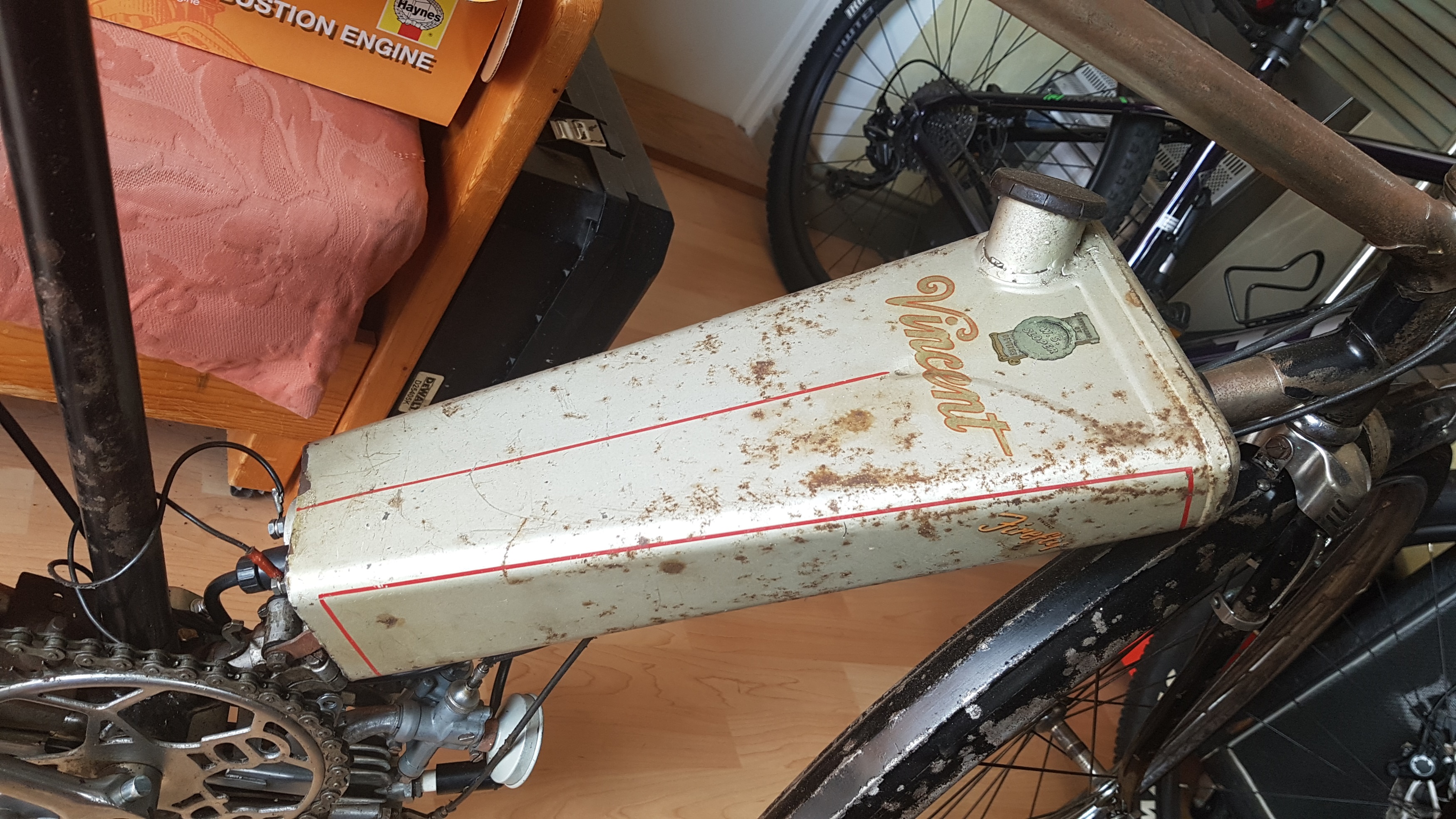 Lot 148 - 1954 Vincent Firefly