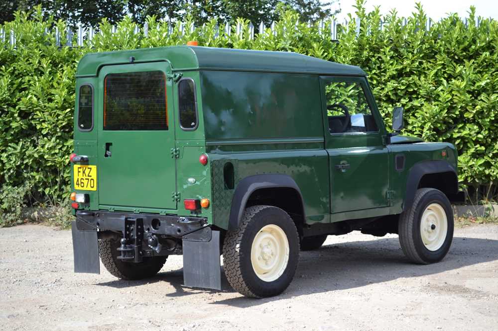 Lot 98 - 2001 Land Rover Defender 90 TD5