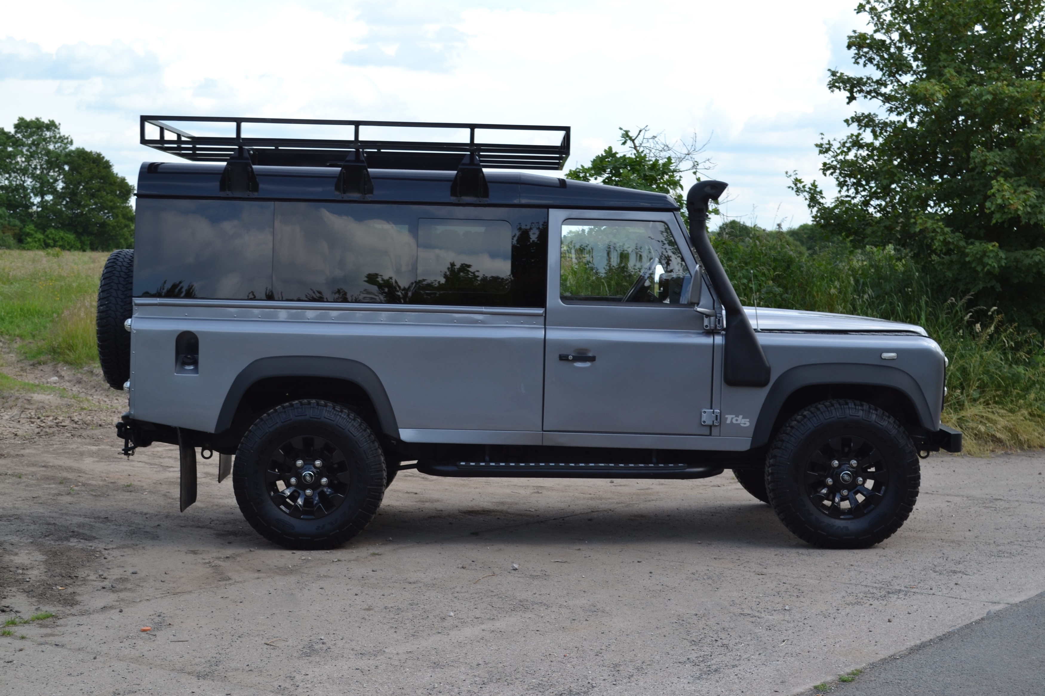 Lot 65 - 2004 Land Rover Defender 110 TD5