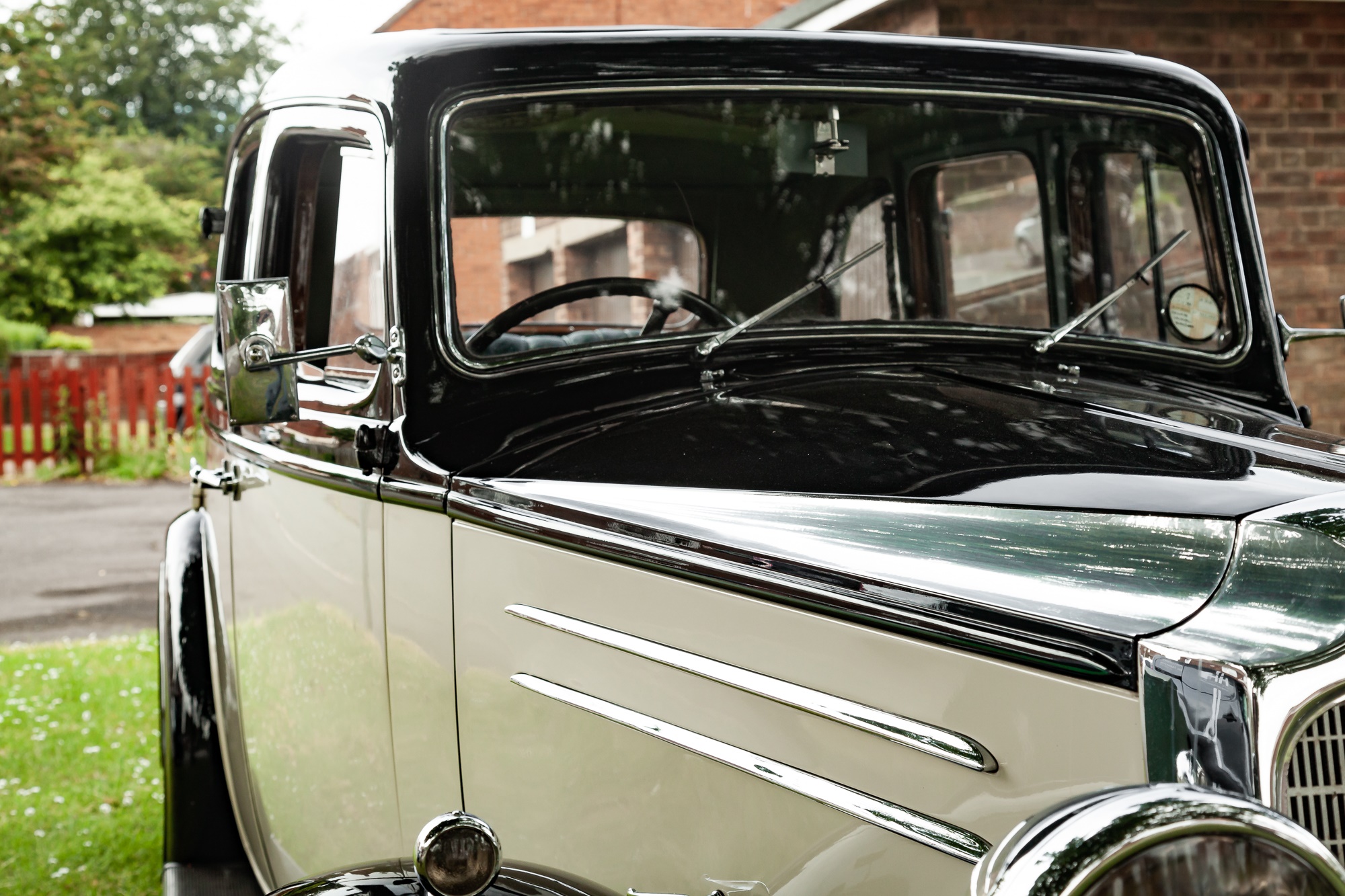Lot 22 - 1936 Vauxhall DX 14/6 Saloon