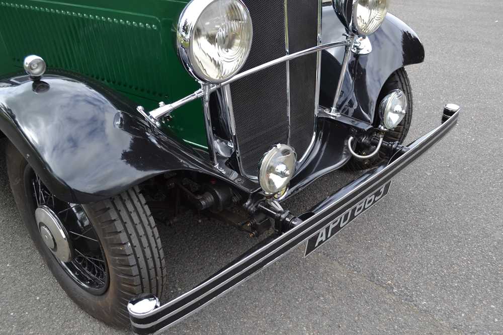 Lot 11 - 1935 Morris Oxford Sixteen Saloon