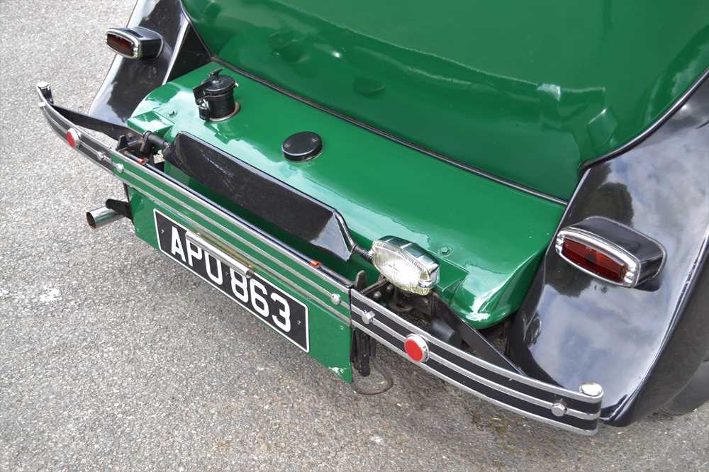 Lot 11 - 1935 Morris Oxford Sixteen Saloon