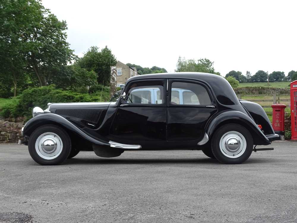 Lot 56 - 1954 Citroen Light 15 Traction Avant