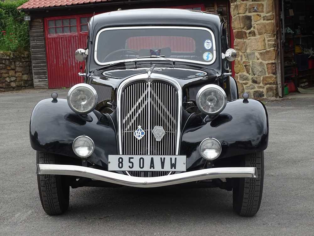 Lot 56 - 1954 Citroen Light 15 Traction Avant