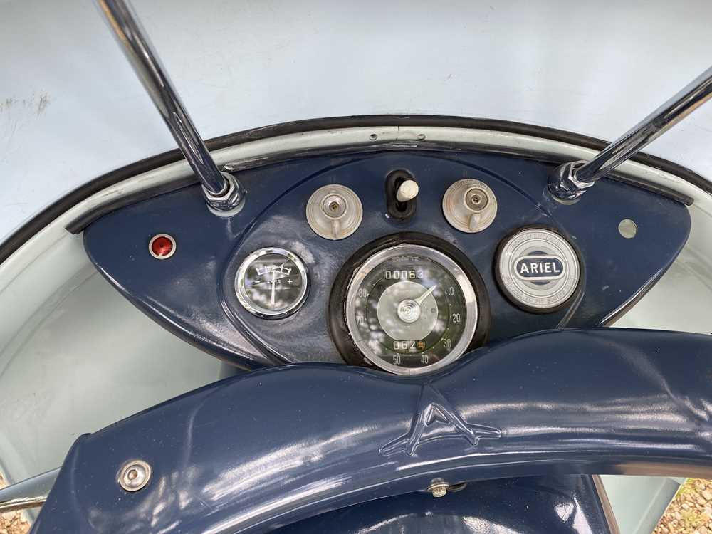 1963 Ariel Leader