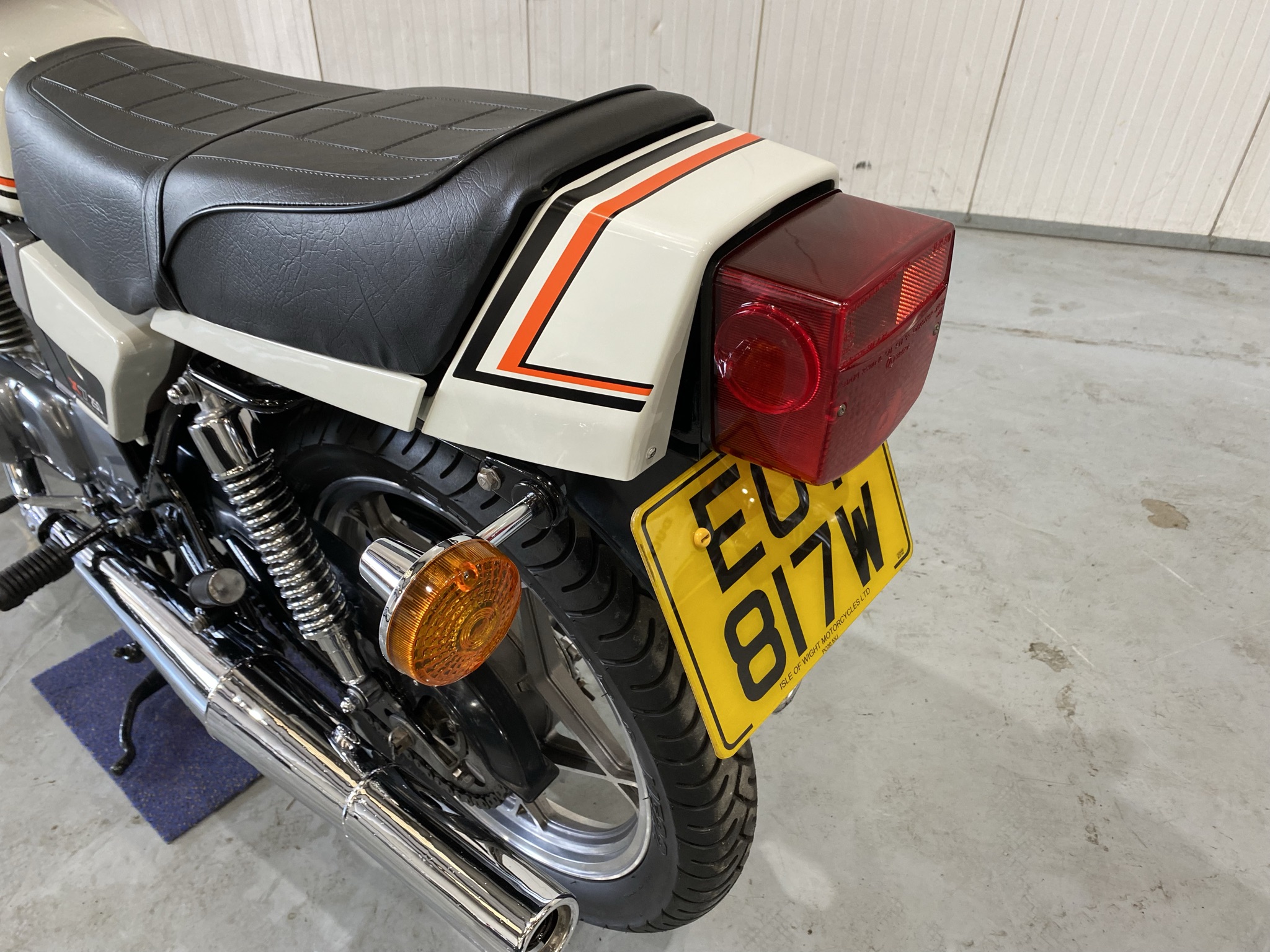 Lot 98 - 1981 Suzuki X7 250