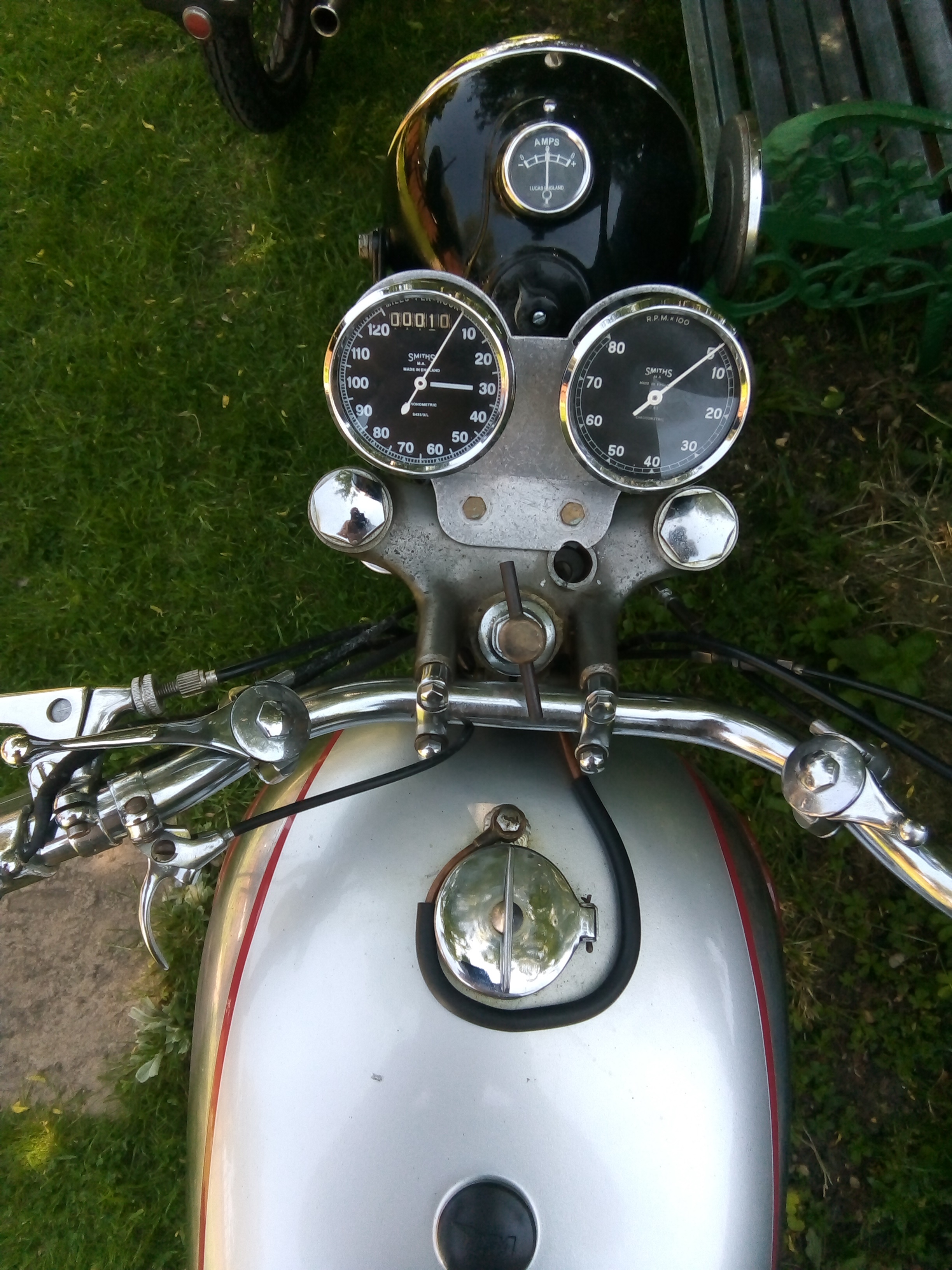 Lot 217 - 1953 BSA BB32 Goldstar