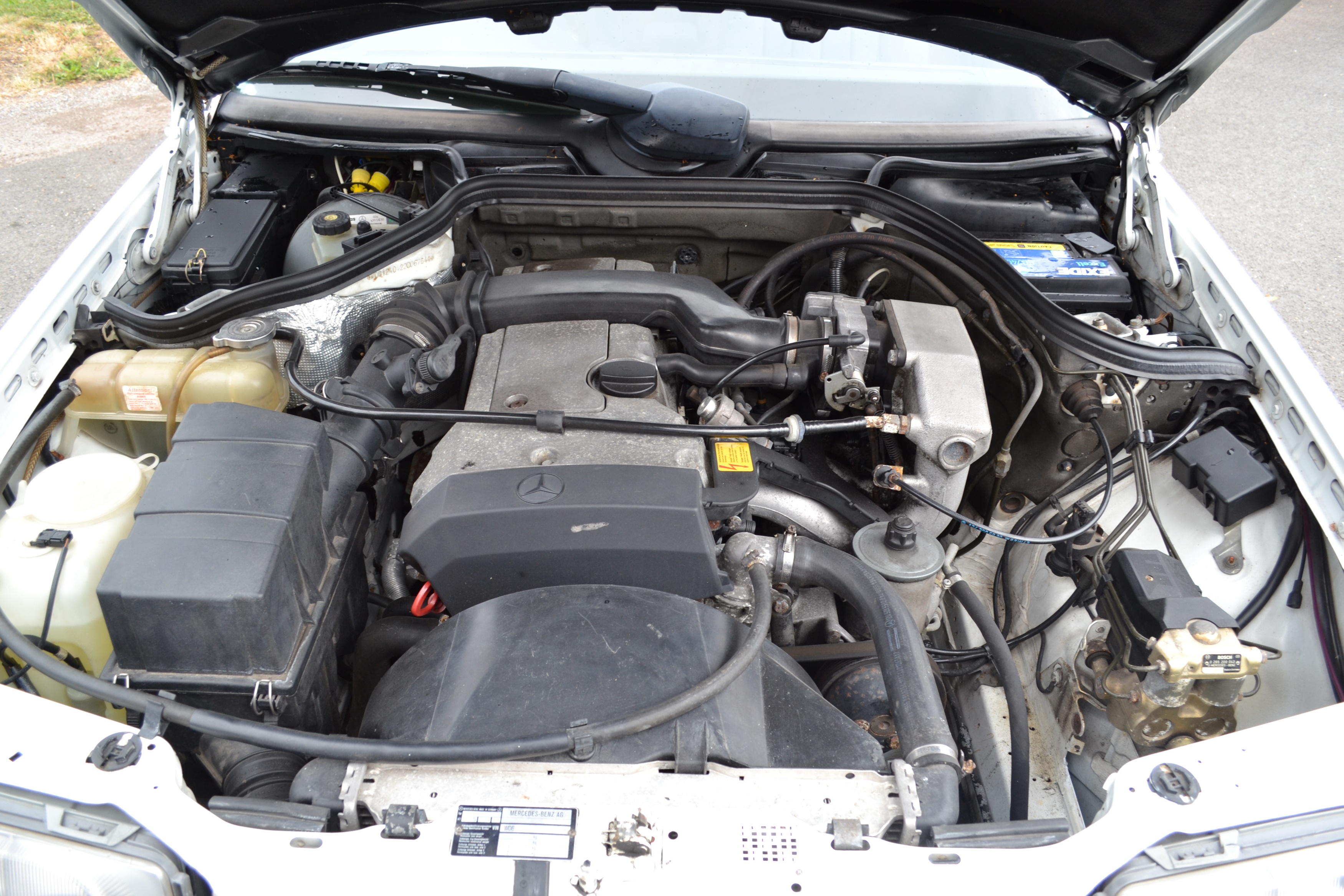 Lot 336 - 1994 Mercedes-Benz E220 Coupe