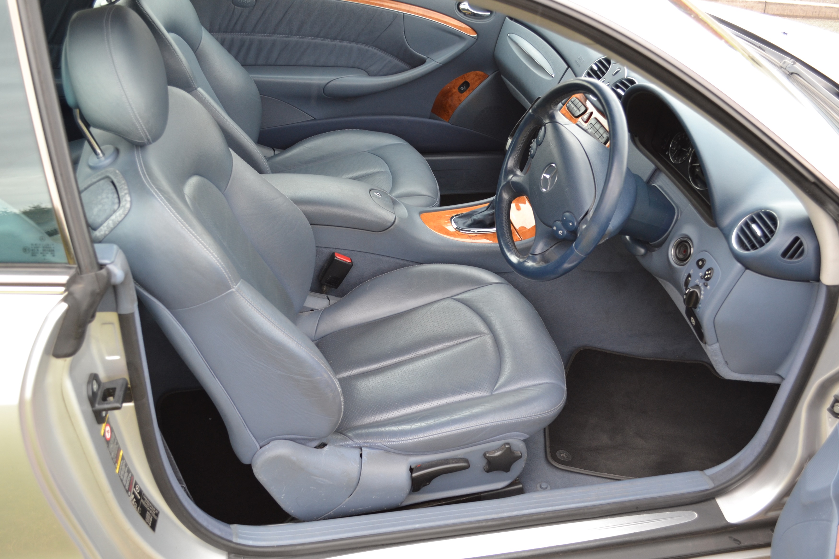 Lot 315 - 2003 Mercedes-Benz CLK 240 Elegance