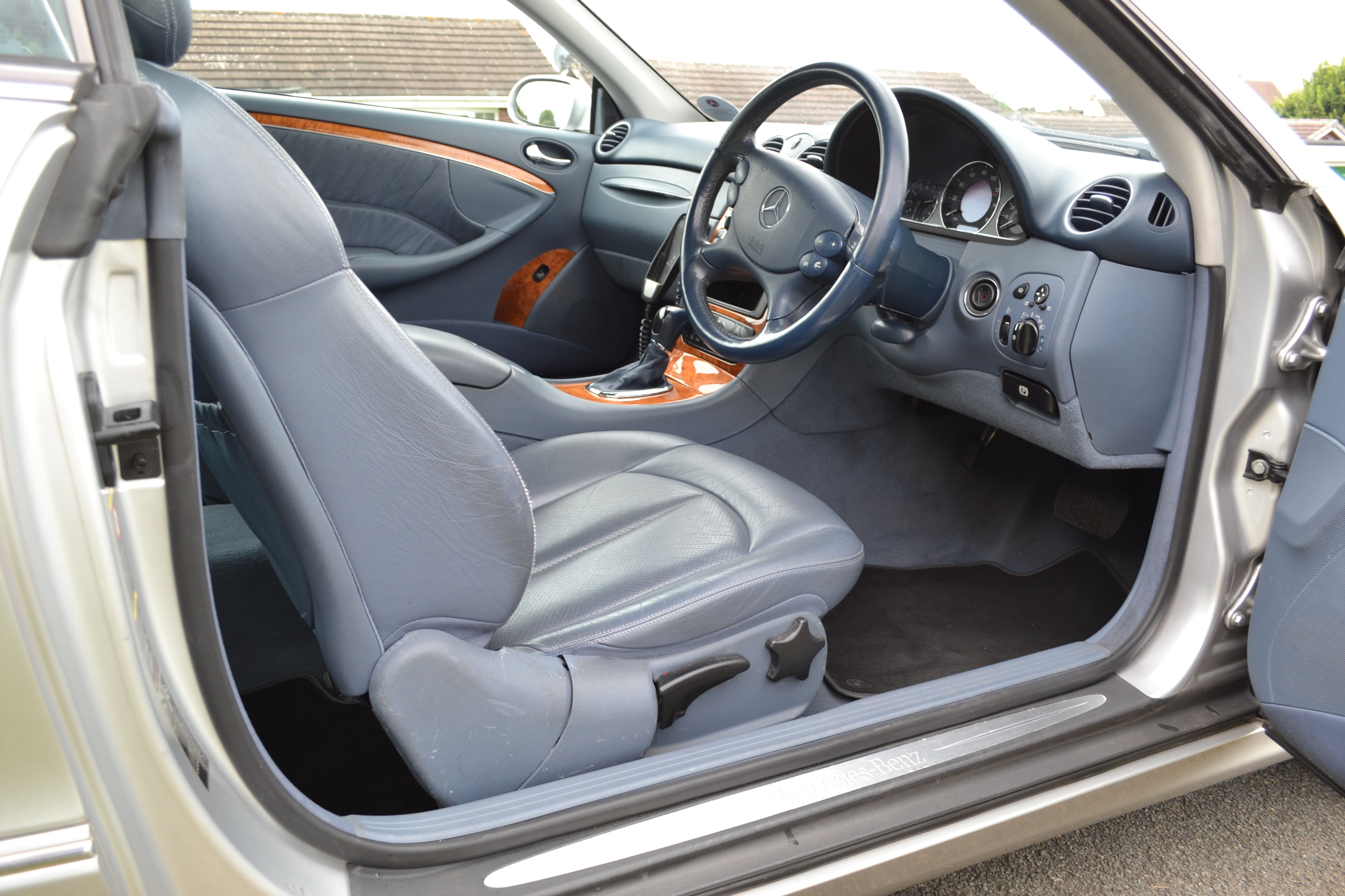 Lot 315 - 2003 Mercedes-Benz CLK 240 Elegance