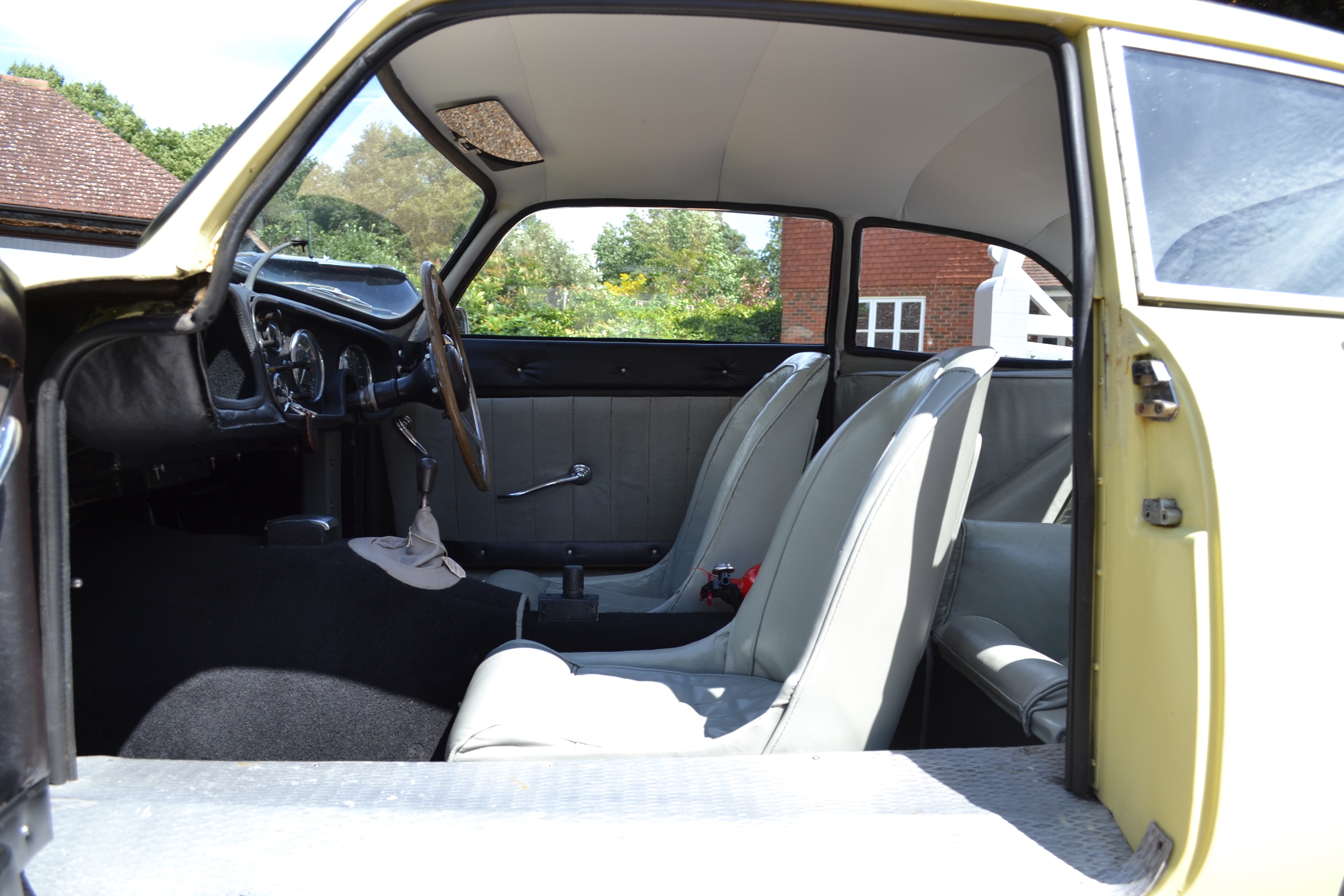 Lot 22 - 1959 Peerless GT II